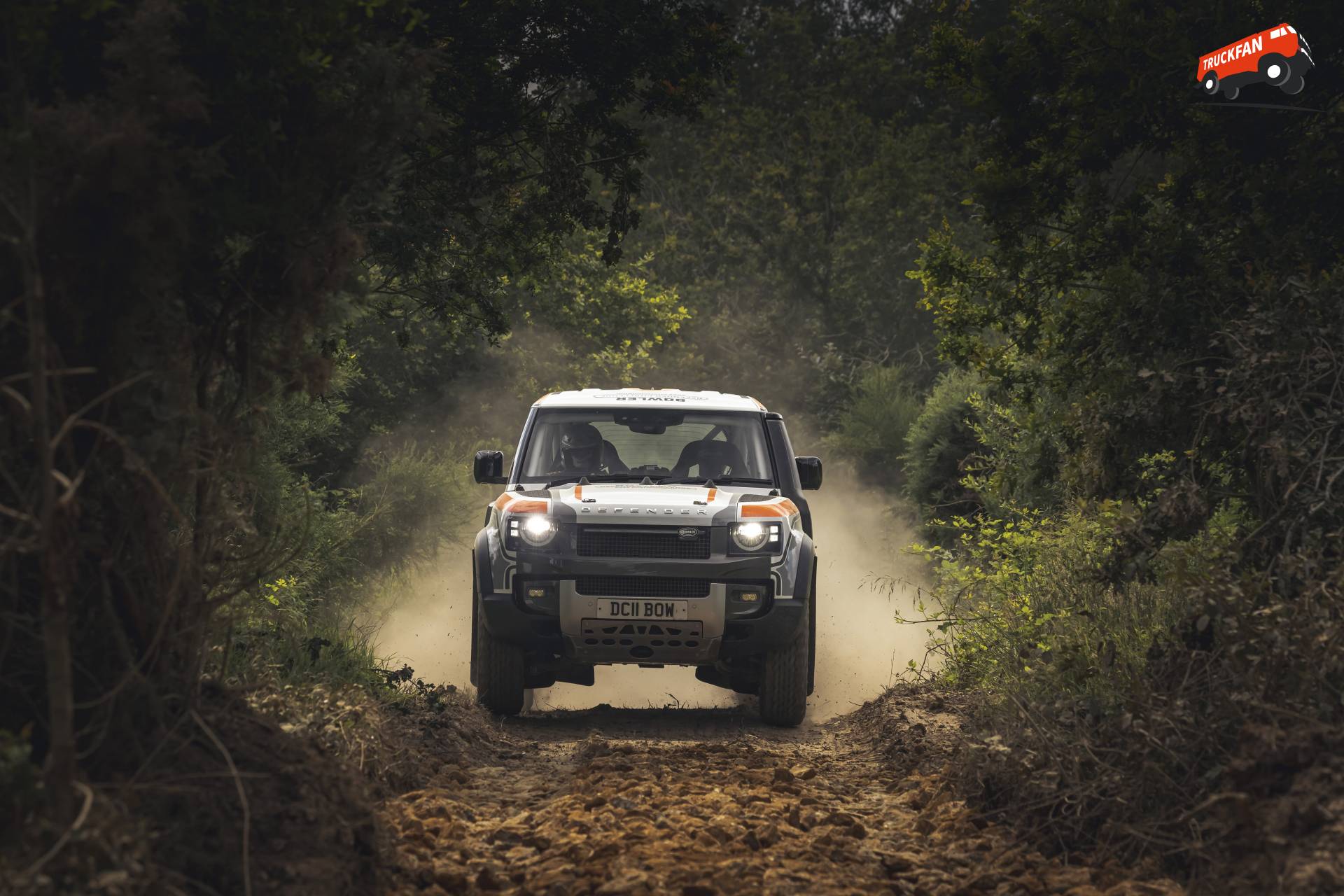 Foto Bowler Defender #1428945 - TruckFan