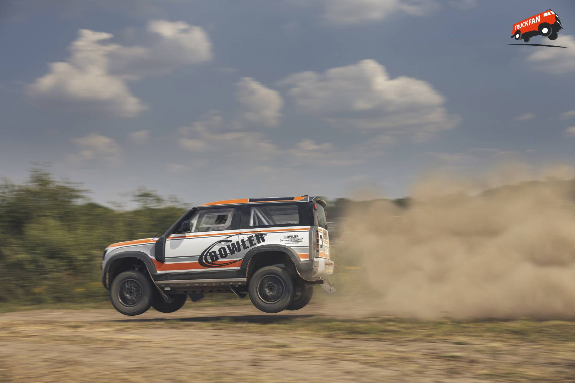 Foto Bowler Defender #1428953 - TruckFan