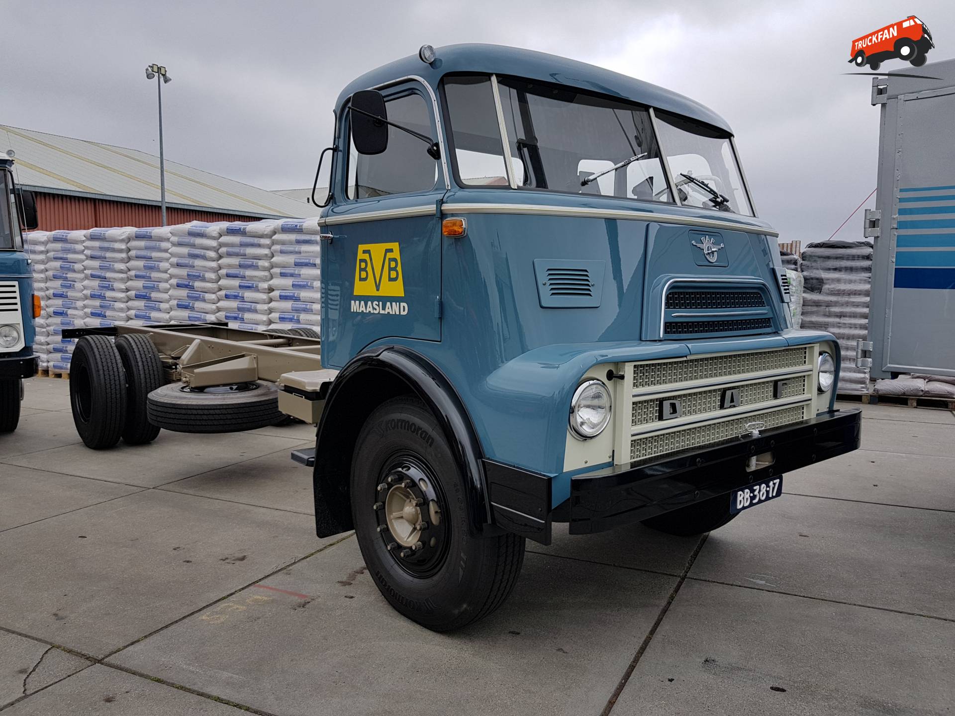 Foto DAF 2200 van V.O.F. Paul van Buuren Transport - TruckFan