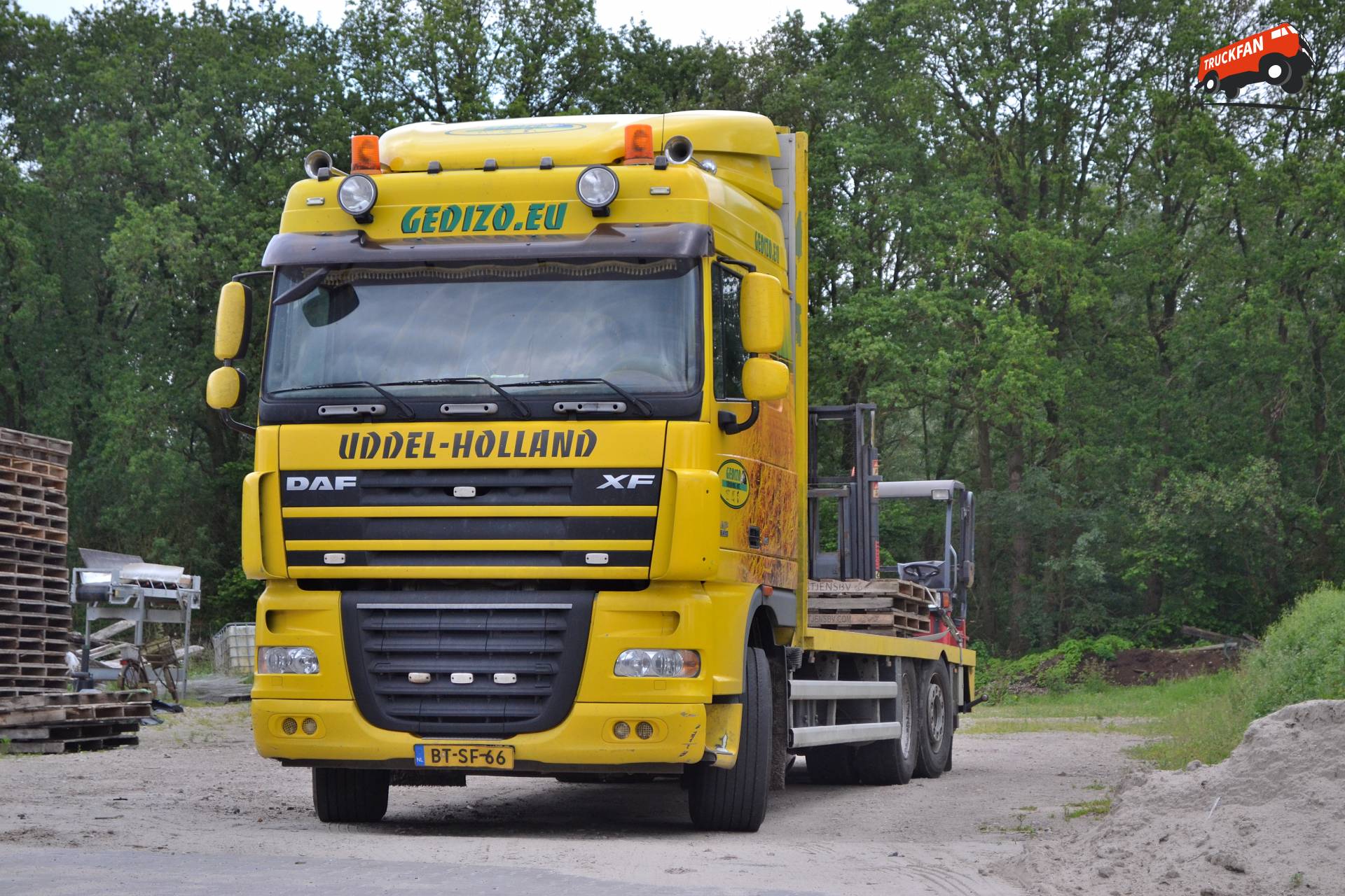 Foto DAF XF105 van Gedizo Trading Int - TruckFan