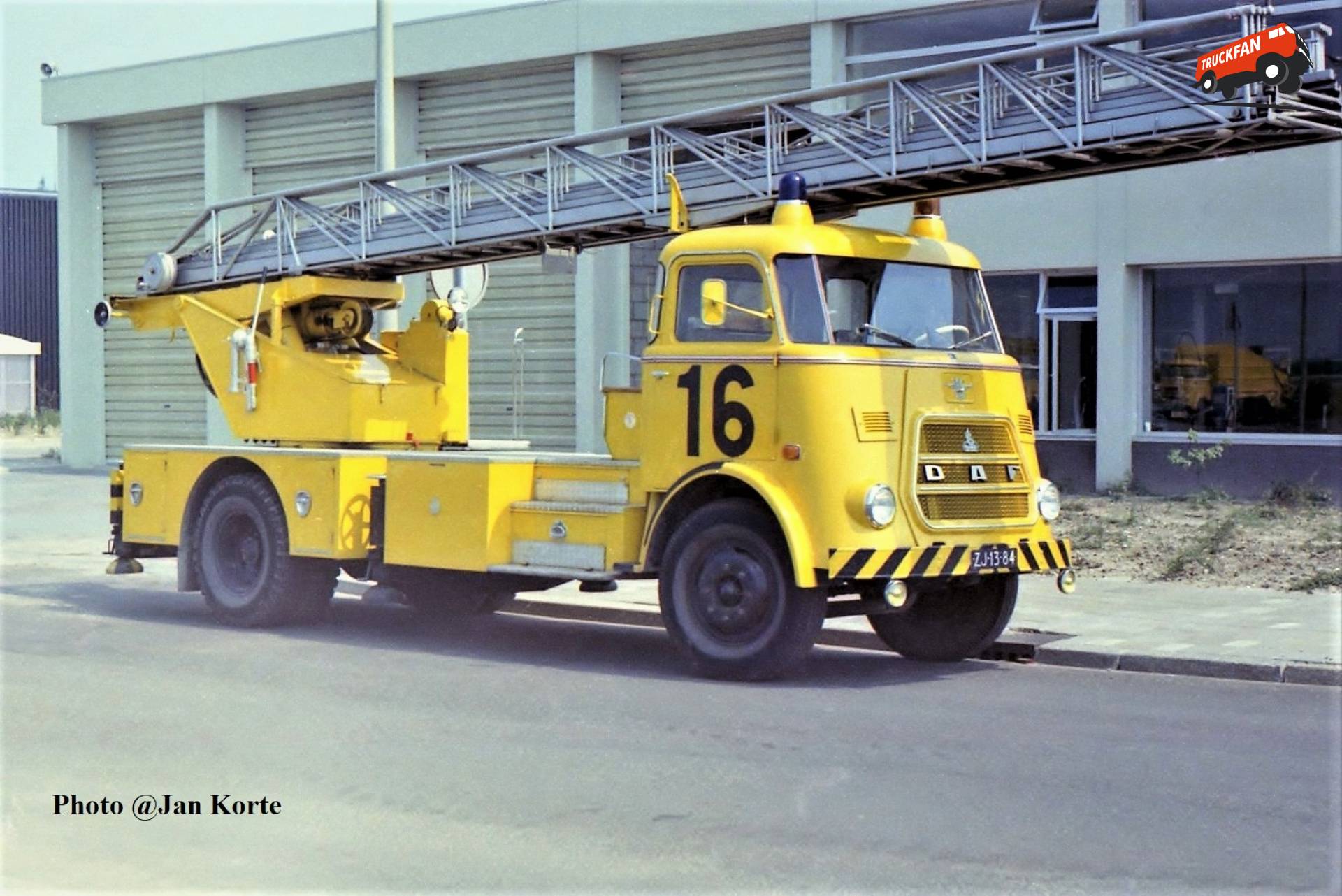 Foto DAF A1600 van Amsterdam Airport Schiphol - TruckFan