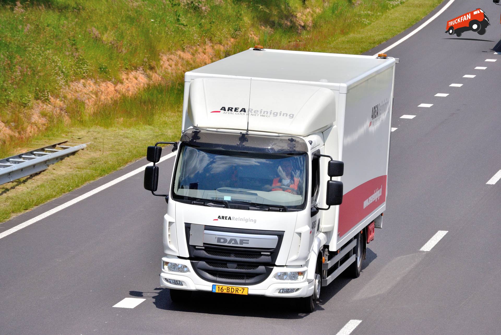 Foto DAF LF Euro 6 van Area Reiniging - TruckFan