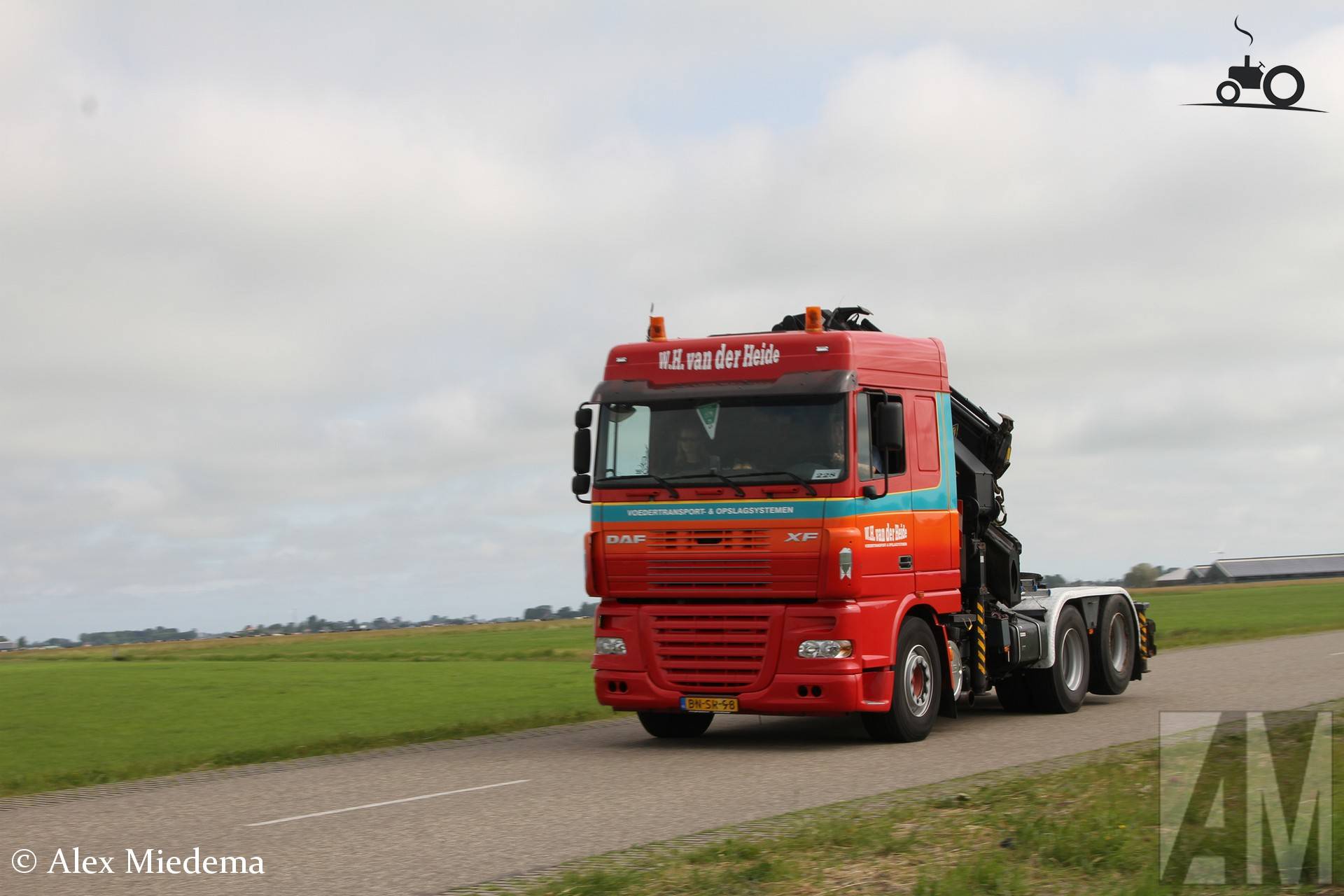 Foto DAF XF105 van W.H. van der Heide - TruckFan