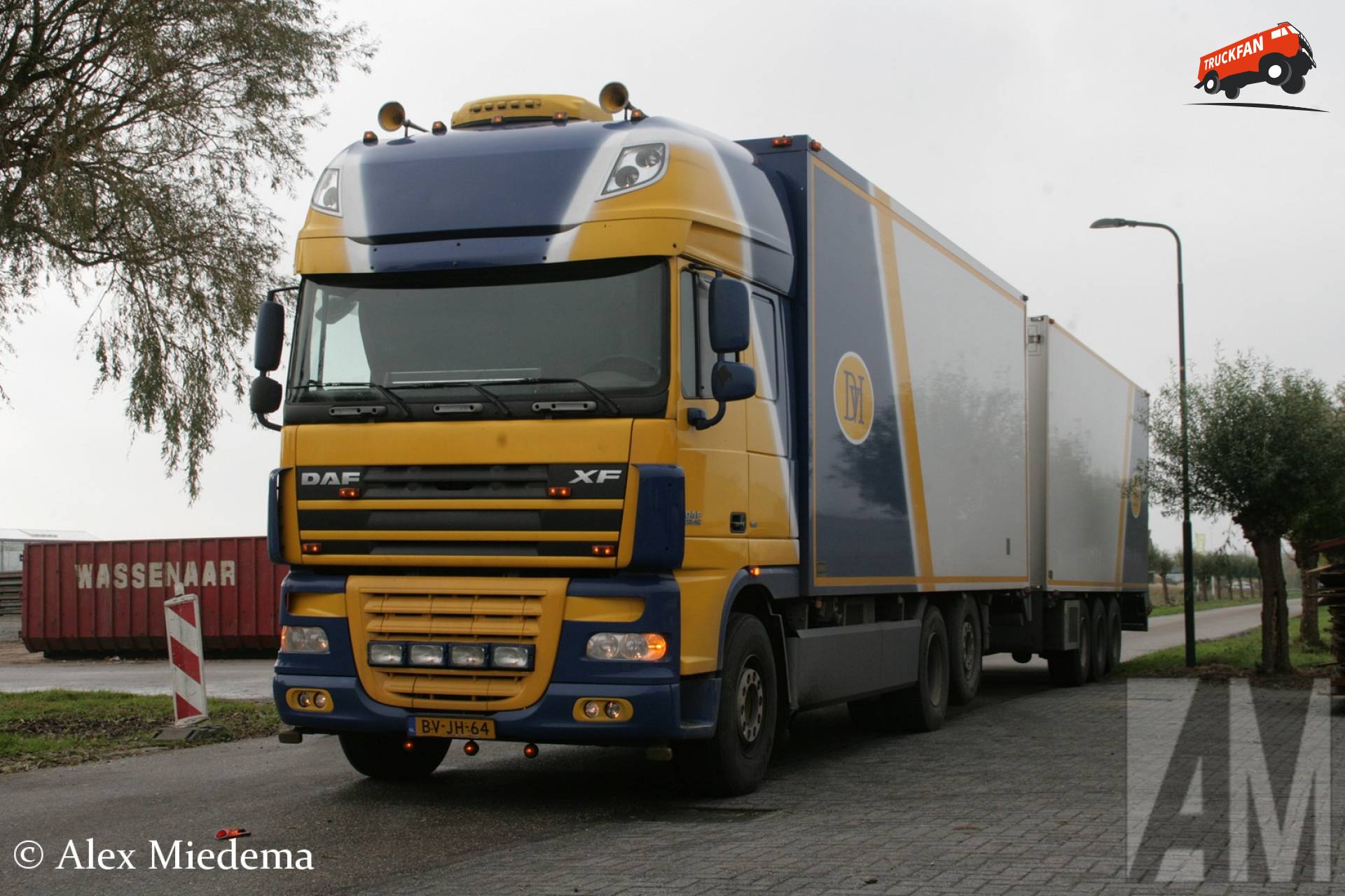 Foto DAF XF105 van Dinant van Iterson V.O.F. - TruckFan