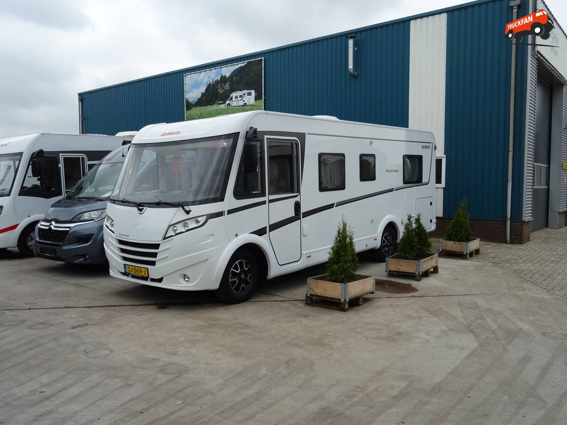 Foto Dethleffs camper #1298714 - TruckFan