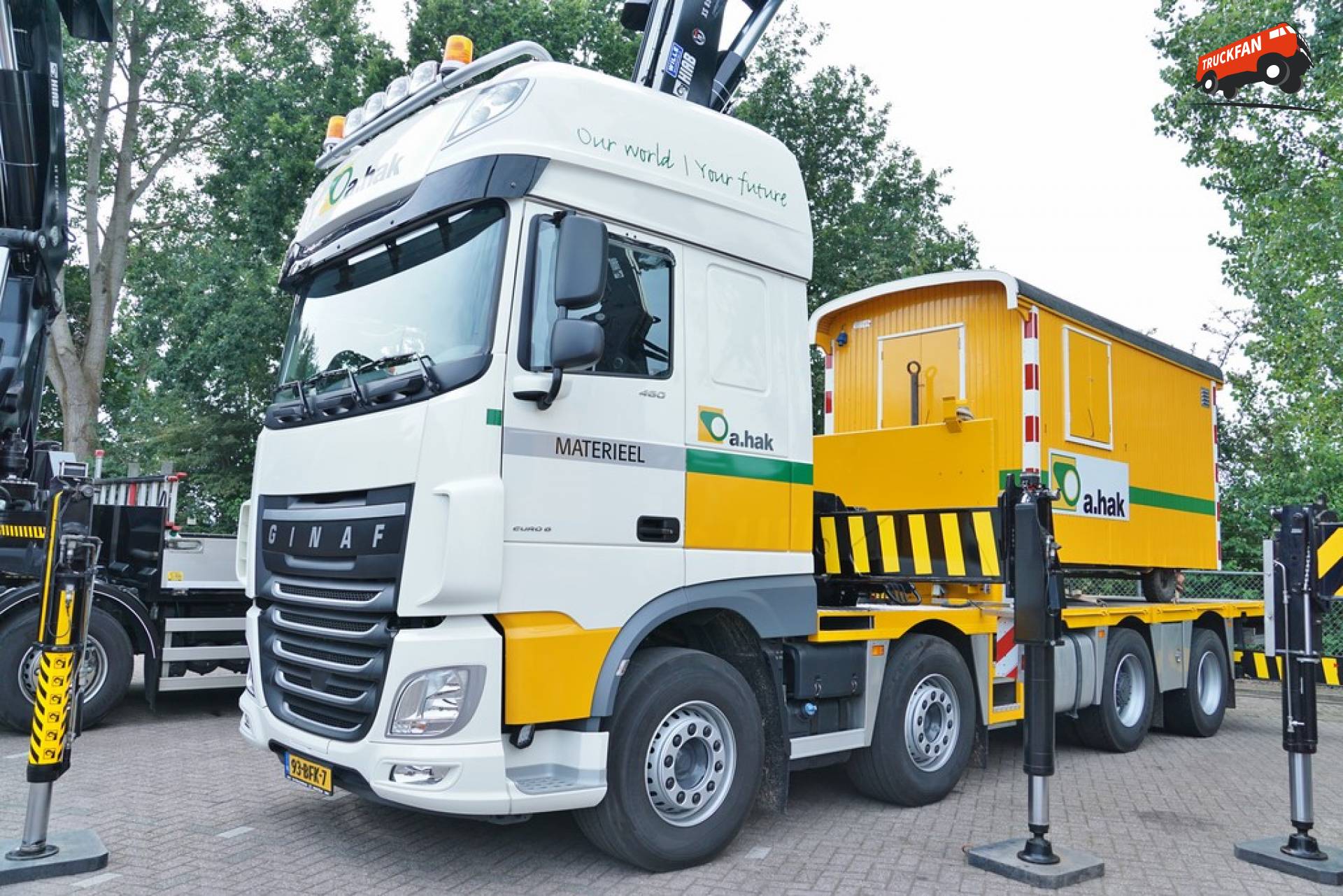 Foto Ginaf G6 4140 CF van A. Hak Transportbedr. en Werktuigenverh. B.V ...