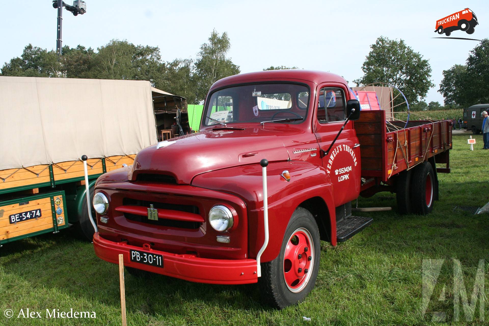 Foto International R-150 van Verweij's Trucking - TruckFan