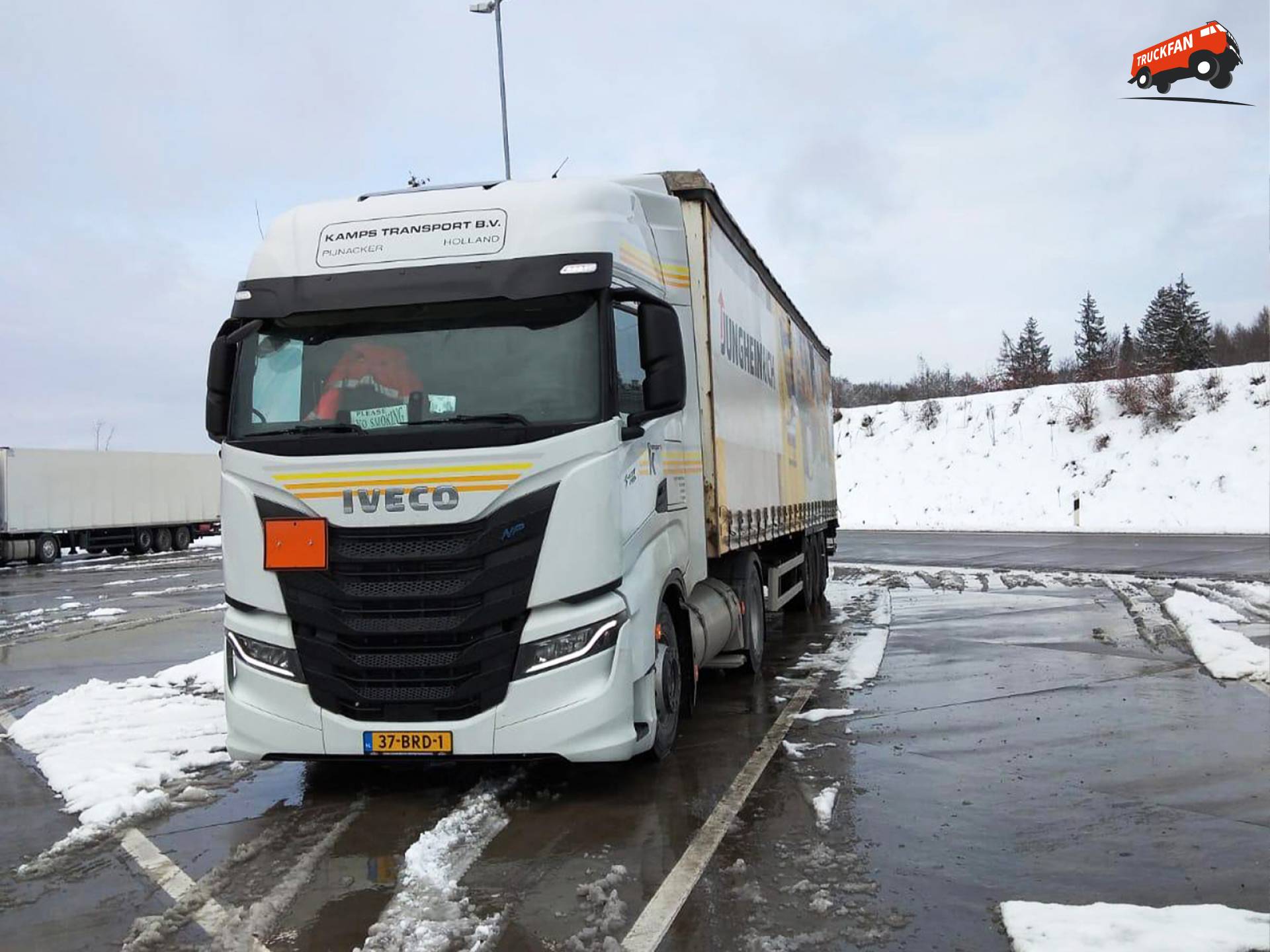 Foto Iveco S-Way van Kamps Transport B.V. - TruckFan