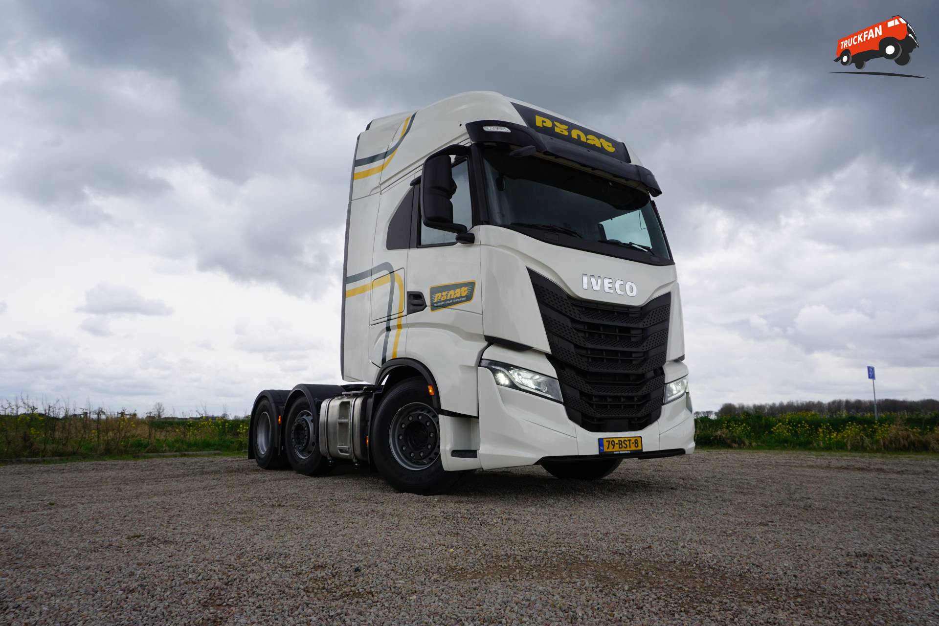 Foto Iveco S-Way van P. van der Nat Transport Opslag Distributie - TruckFan