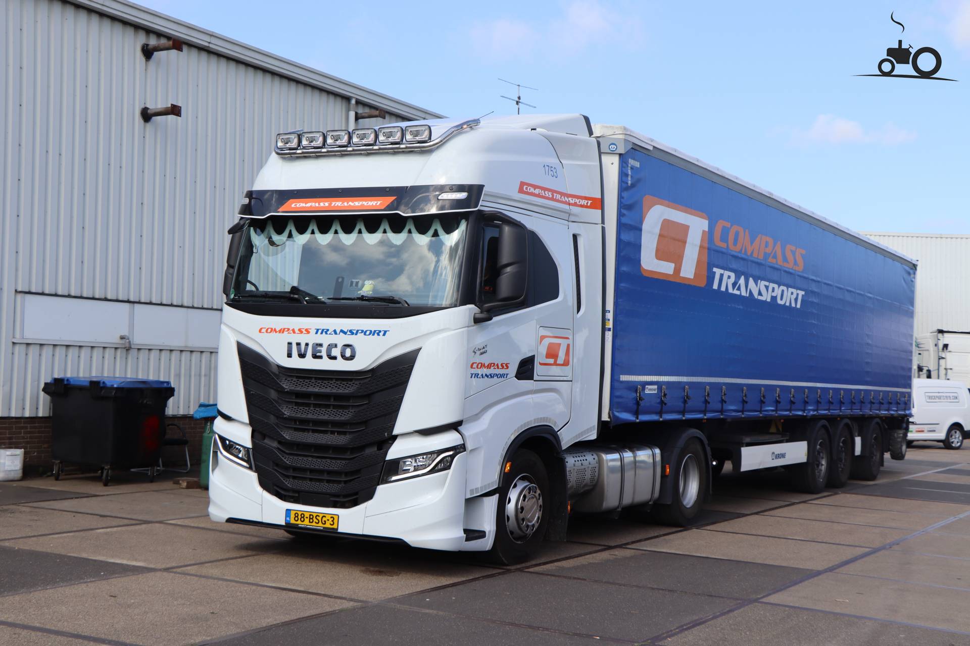 Foto Iveco S-Way van Compass Transport - TruckFan