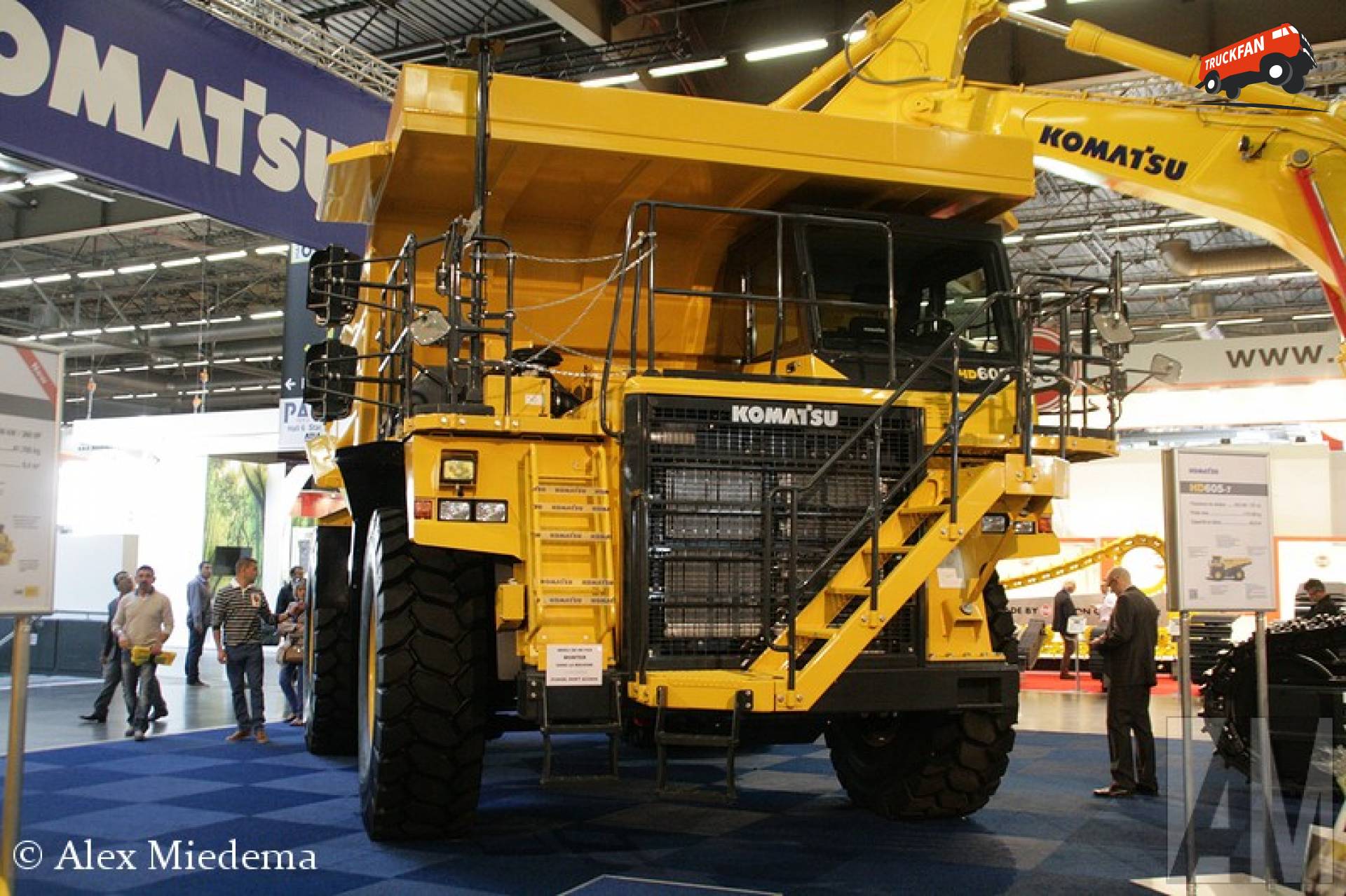 Foto Komatsu HD605-7 #1049778 - TruckFan