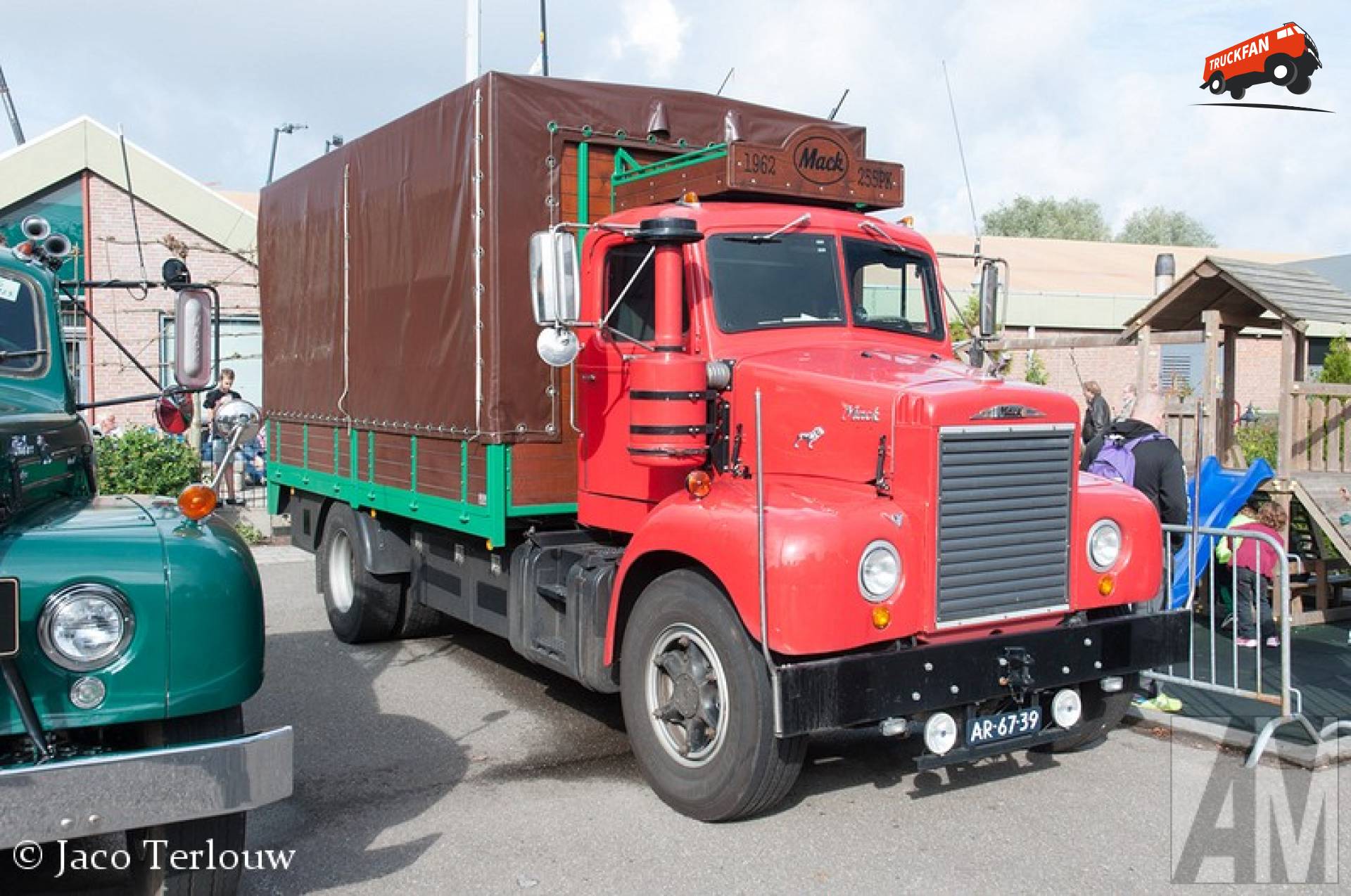 Foto Mack C600 van C. van Heezik Maarssen B.V. - TruckFan