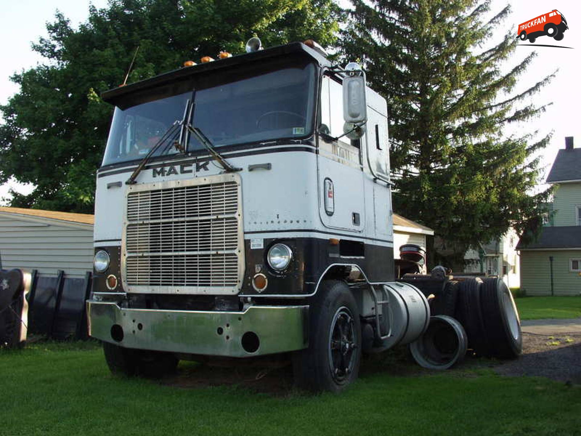 Foto Mack WS (Cruiseliner) #1035928 - TruckFan
