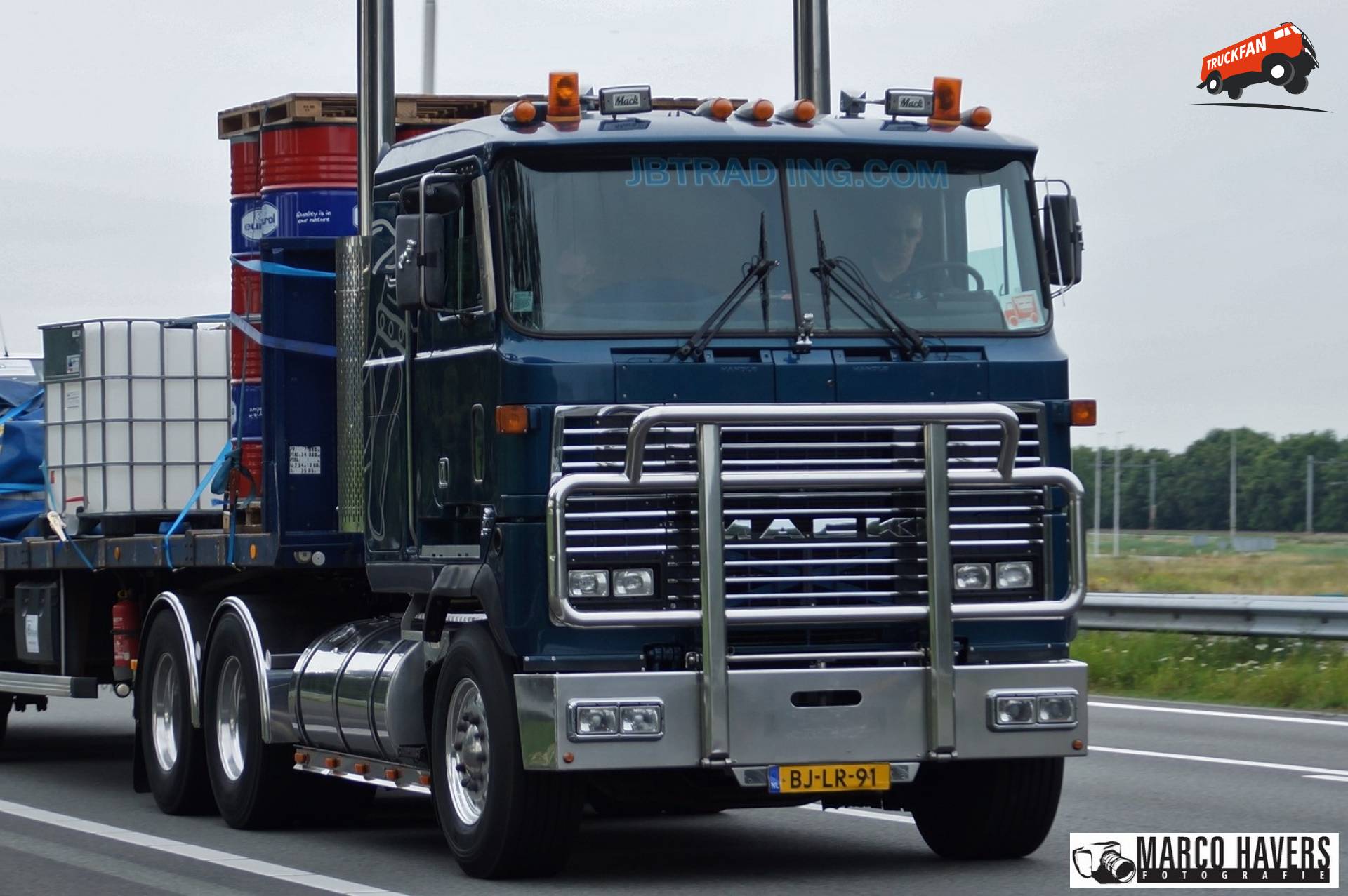 Foto Mack MH (Ultraliner) #995132 - TruckFan