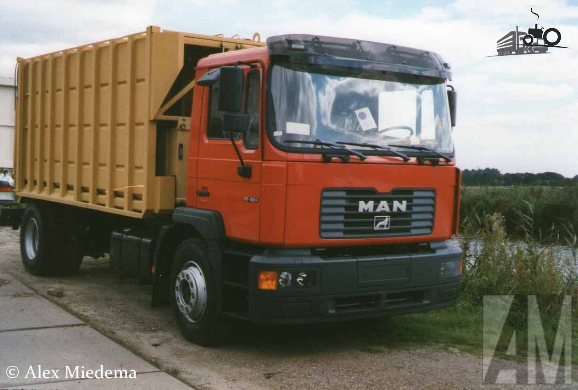 Foto MAN M2000 #1105644
