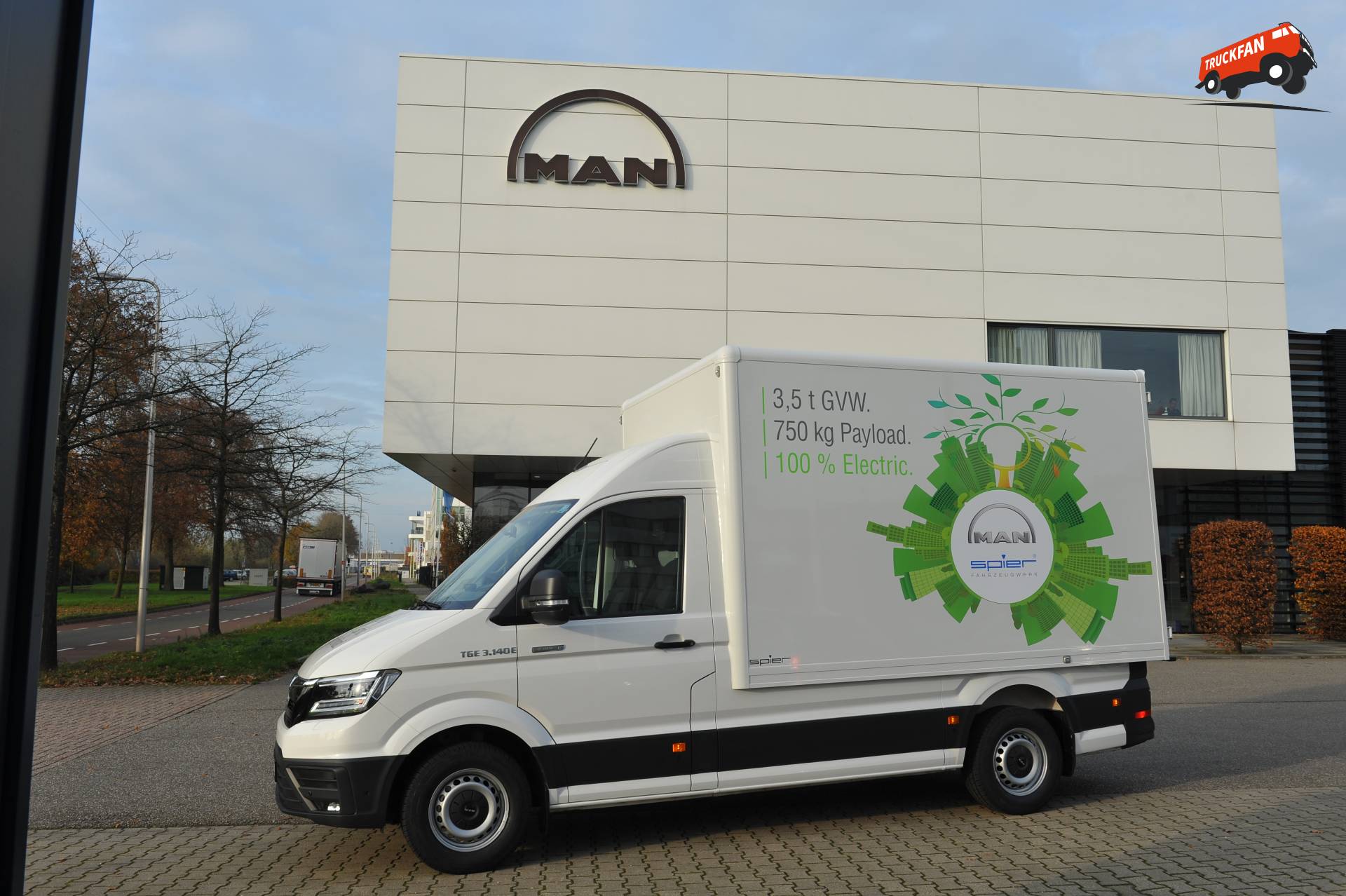 Foto MAN eTGE #1392529 - TruckFan