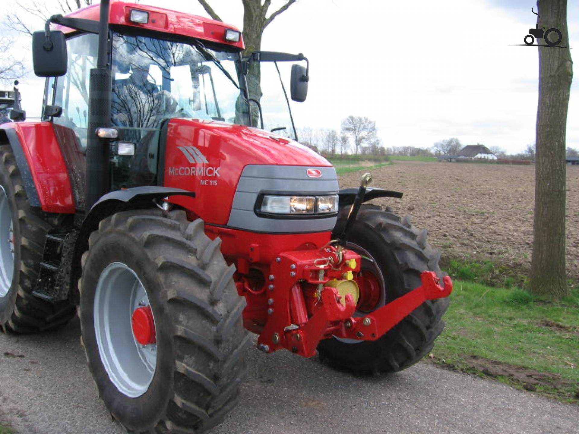 Foto Mc-Cormick MC 115 #6878 - TruckFan