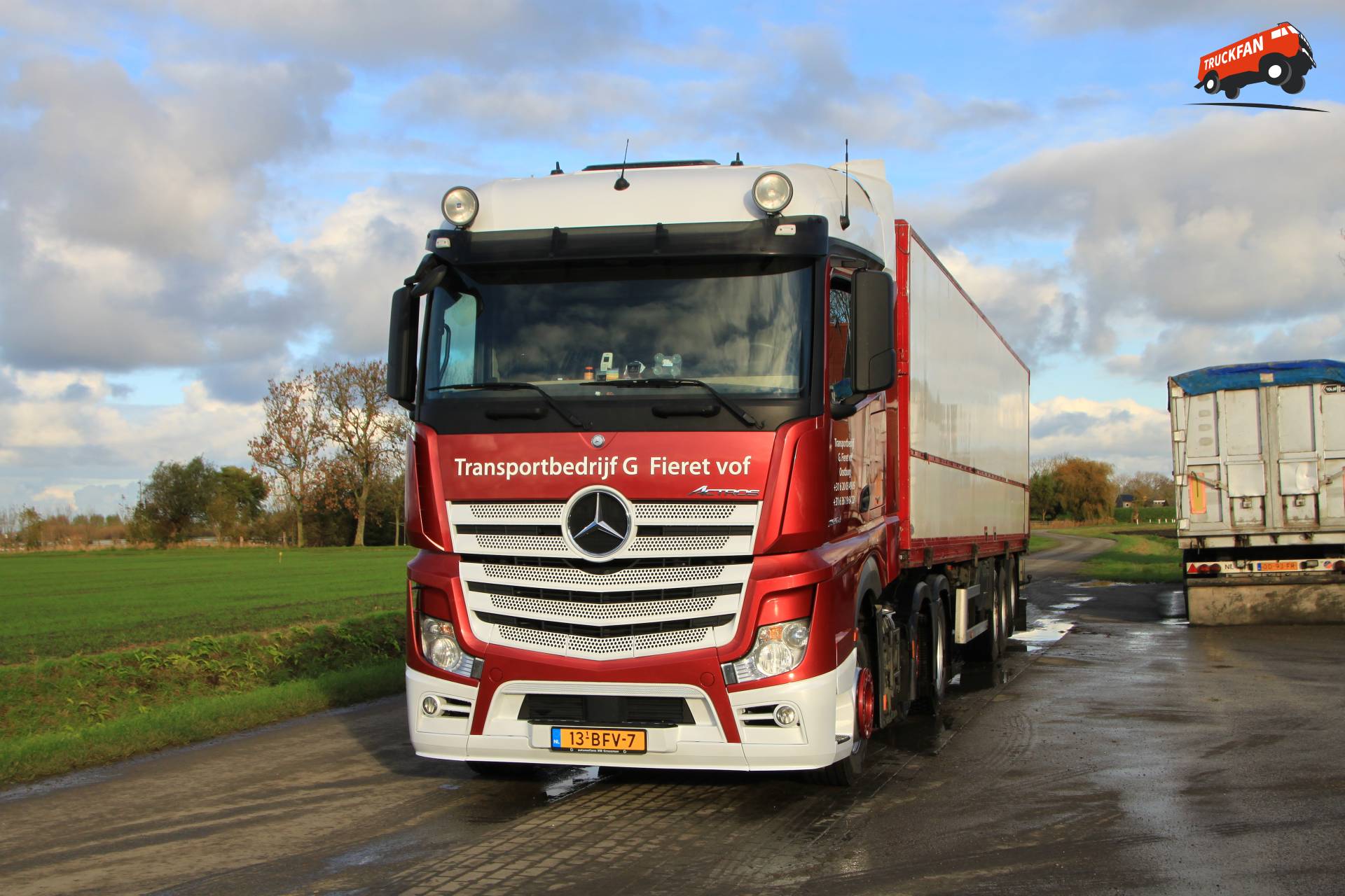 Foto Mercedes-Benz Actros MP4 #1199631 - TruckFan
