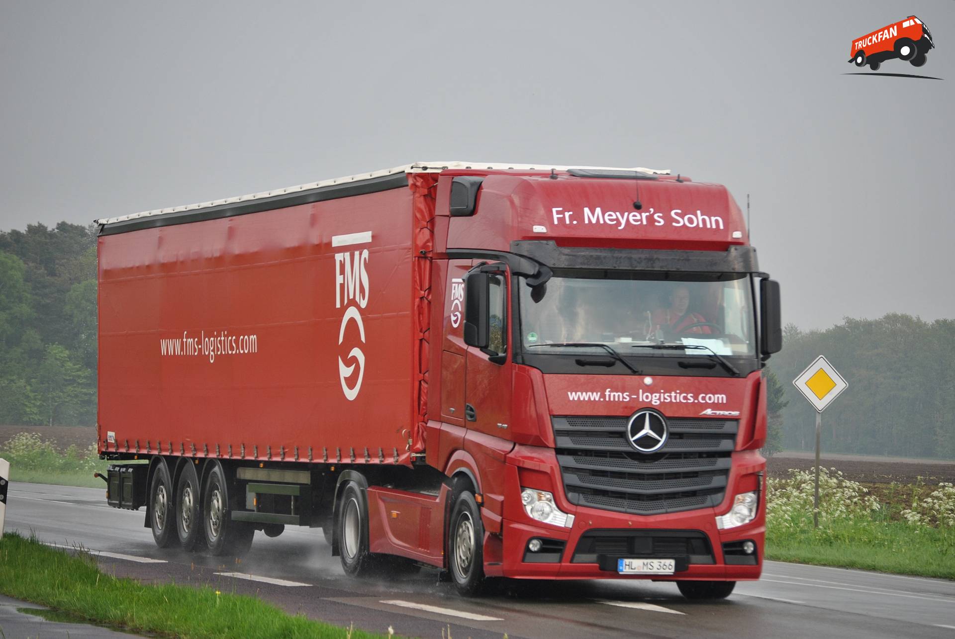 Foto Mercedes-Benz Actros MP4 #1220981 - TruckFan