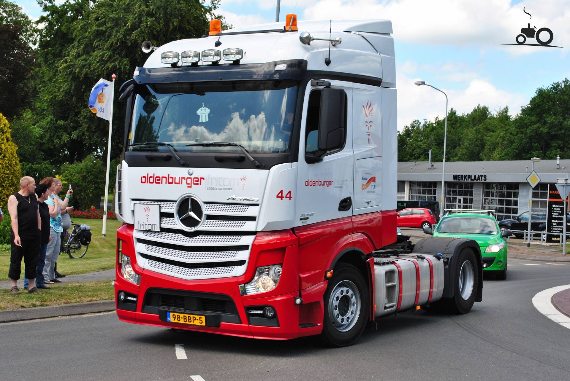 Foto Mercedes Benz Actros MP4 Van Oldenburger Fritom TruckFan
