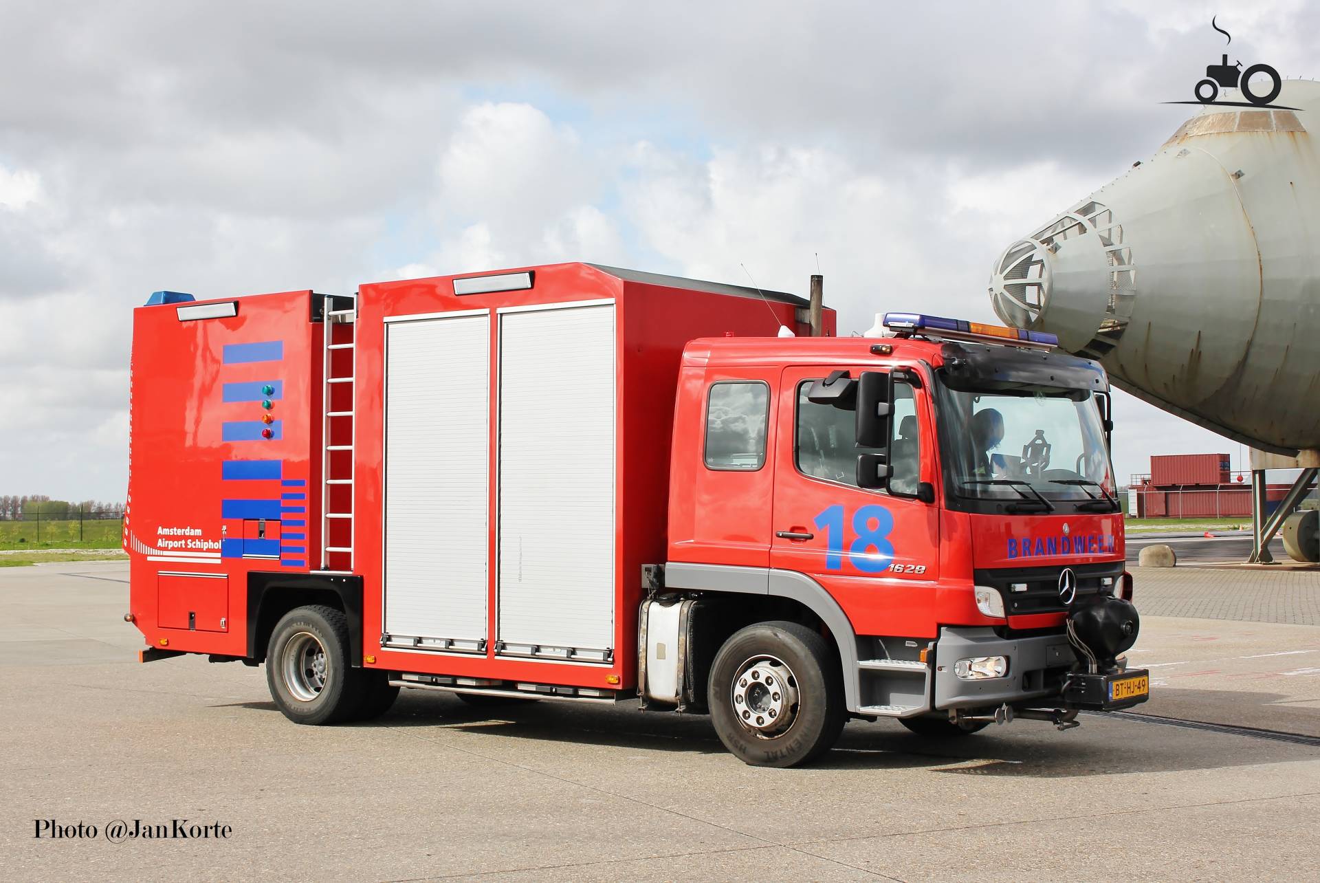 Foto Mercedes-Benz Meerdere van Amsterdam Airport Schiphol, Loonbedrijf ...
