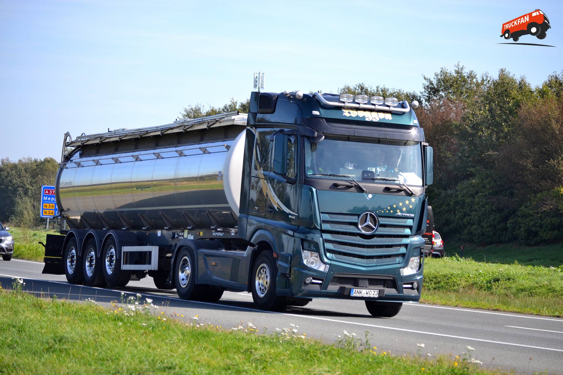 Foto Mercedes-Benz Actros MP4 #1339406 - TruckFan