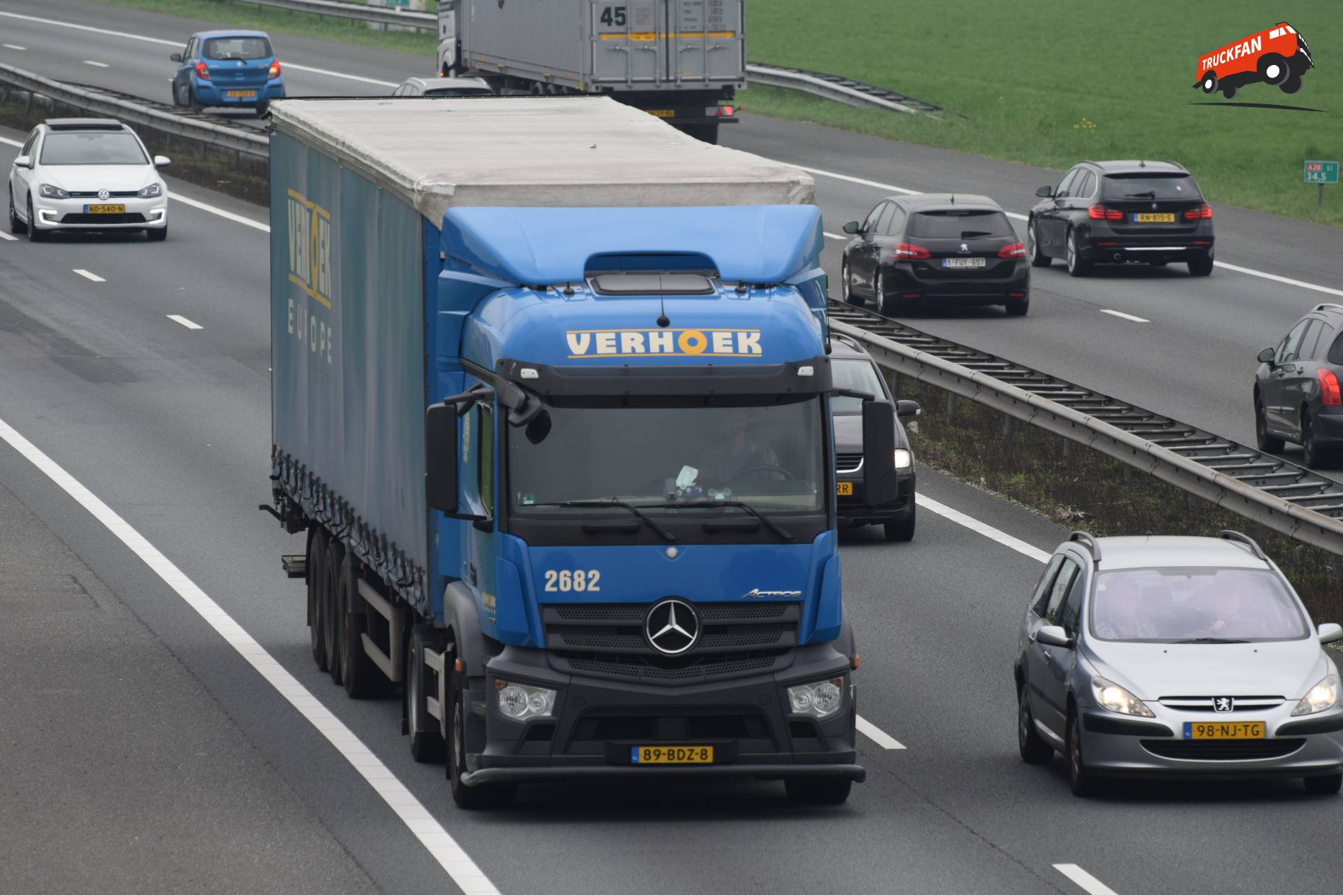 Foto Mercedes-Benz Actros MP4 van Verhoek Internationaal Transport B.V ...