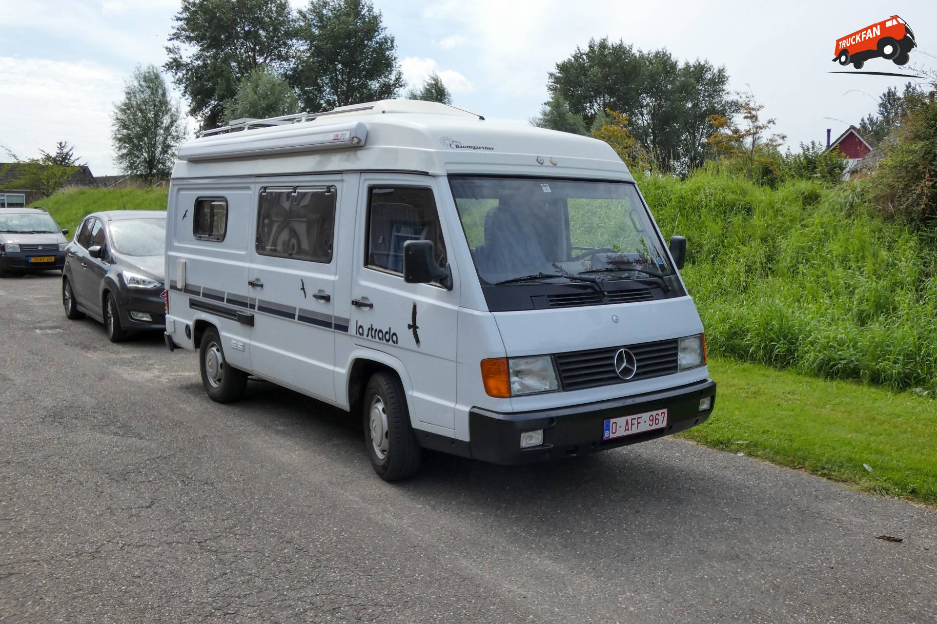 Foto Mercedes-Benz MB100 #1432953 - TruckFan