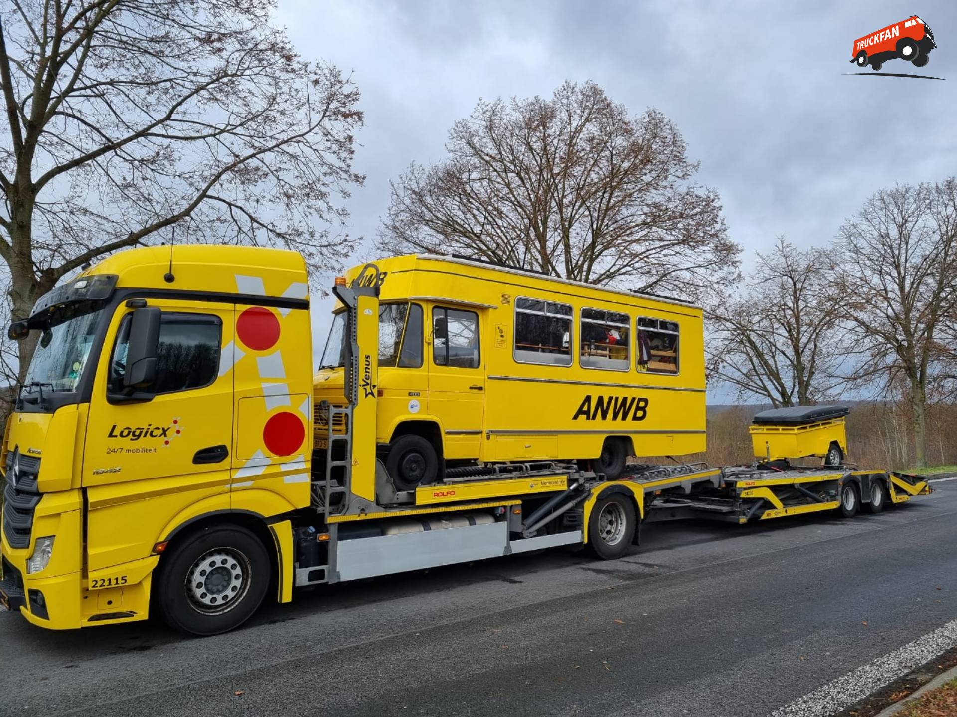 Foto Mercedes-Benz Meerdere van Logicx, ANWB - TruckFan