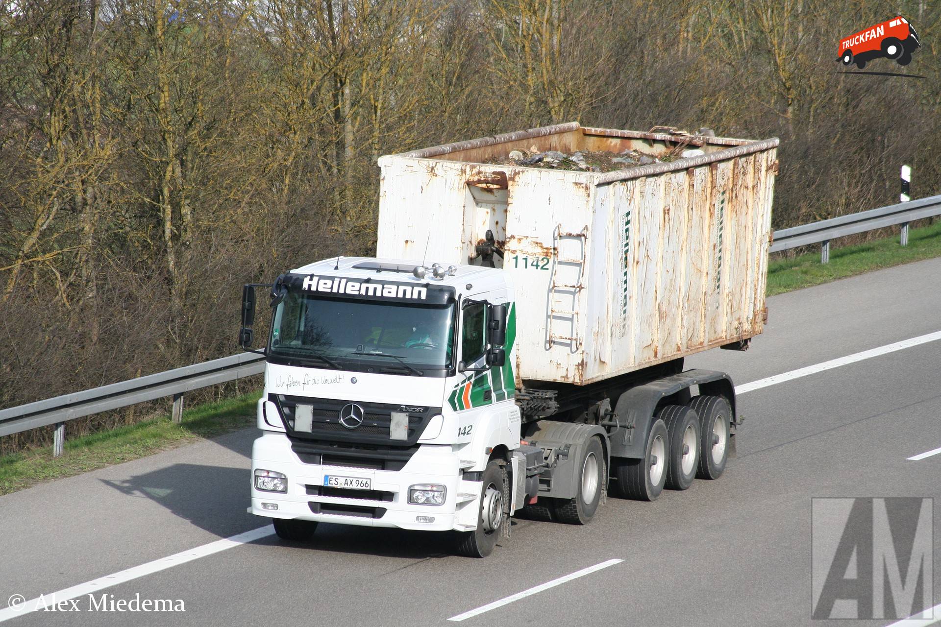 Foto Mercedes-Benz Axor MP2 #1455177 - TruckFan