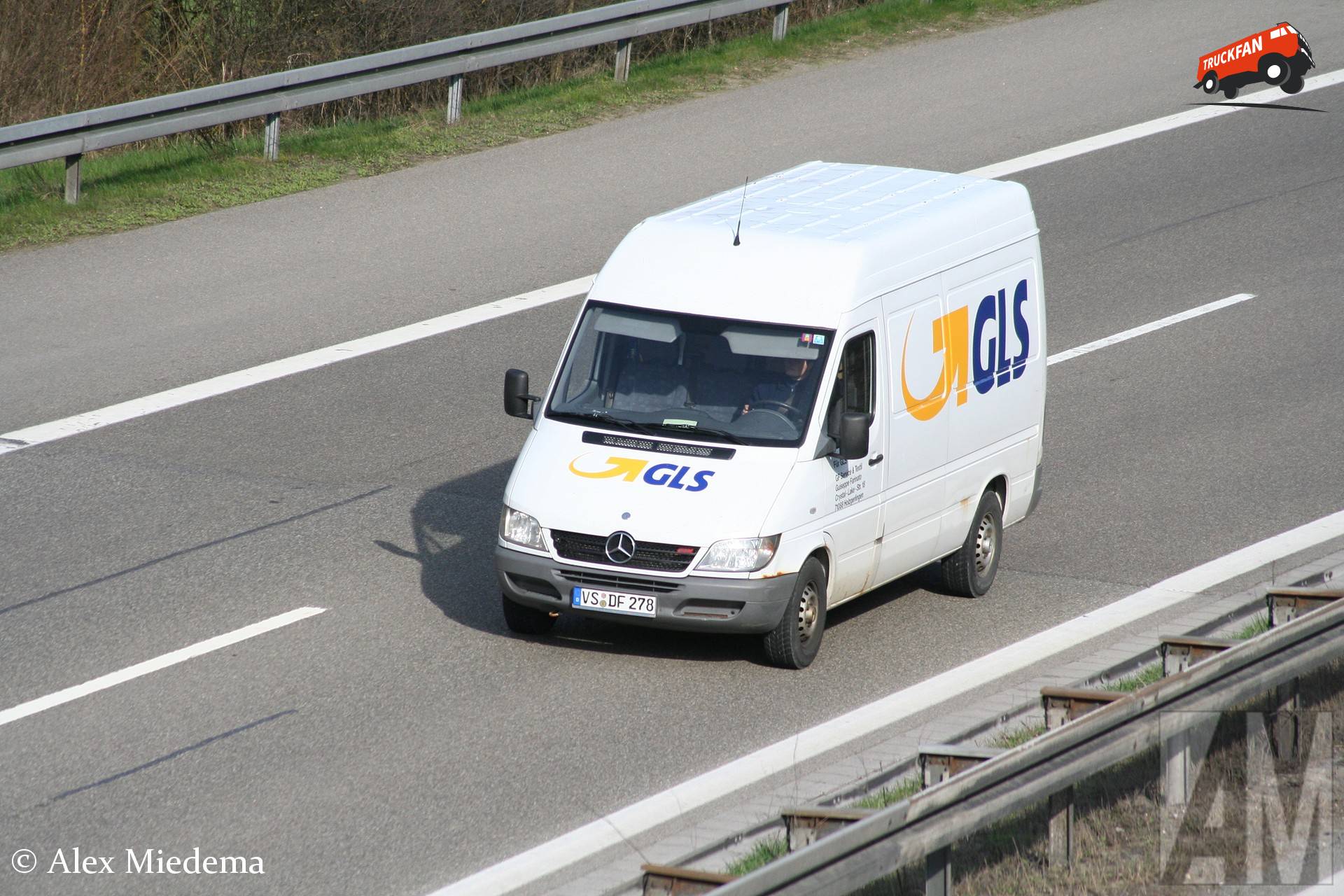 Foto Mercedes-Benz Sprinter van GLS General Logistics Systems - TruckFan