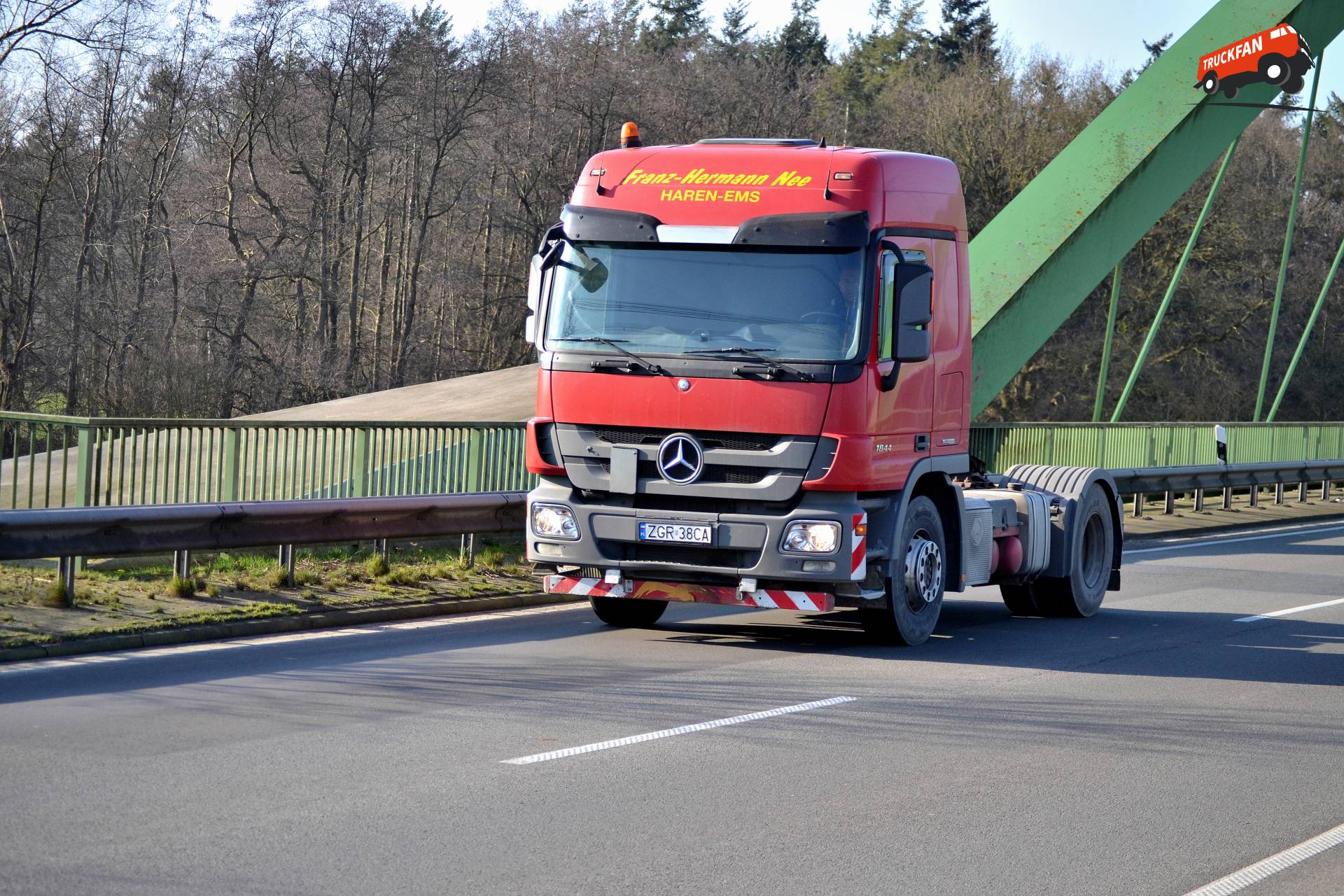 Foto Mercedes-Benz Actros MP3 #1461324 - TruckFan