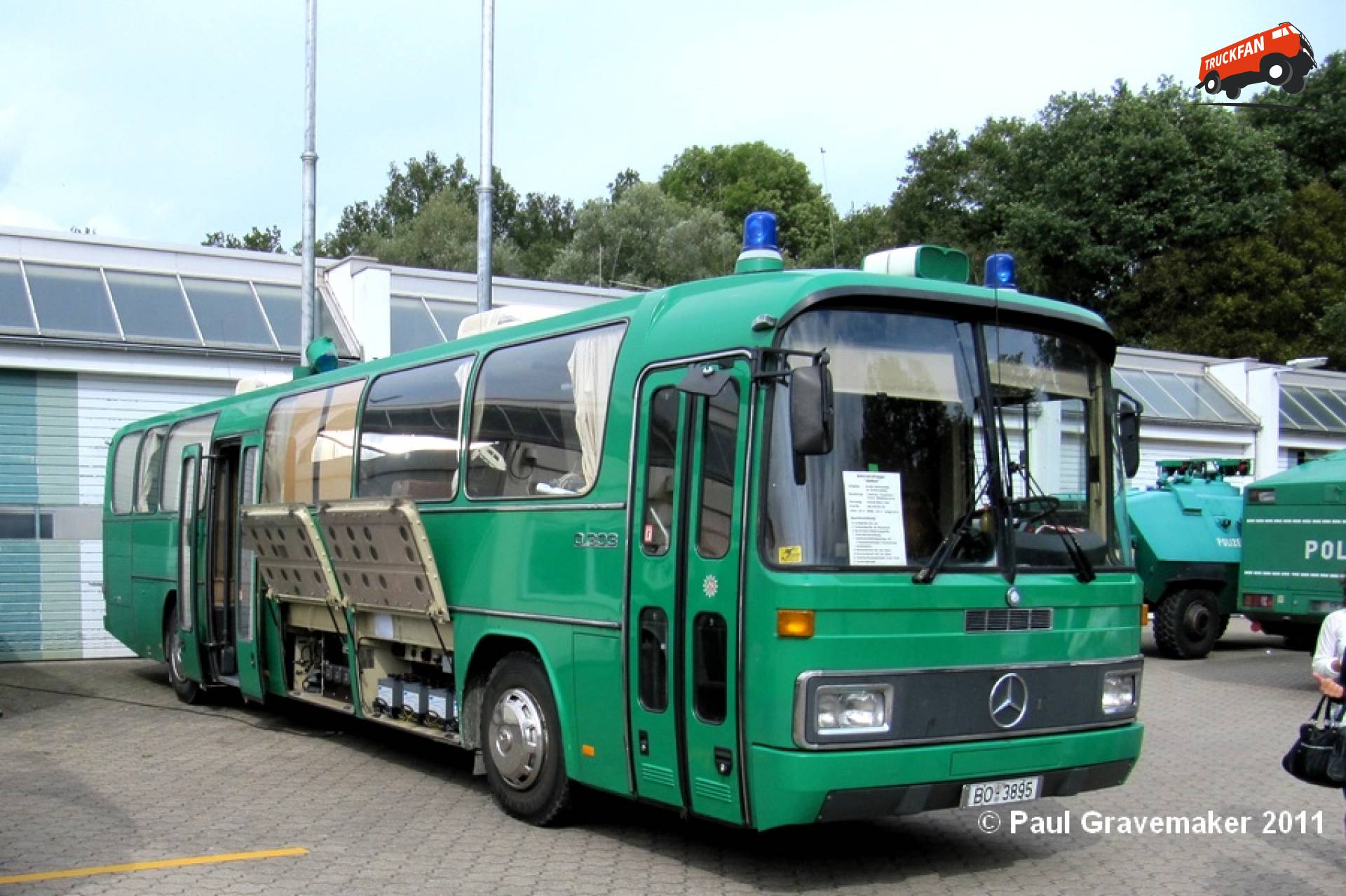 Foto Mercedes-Benz O303 #1461527 - TruckFan