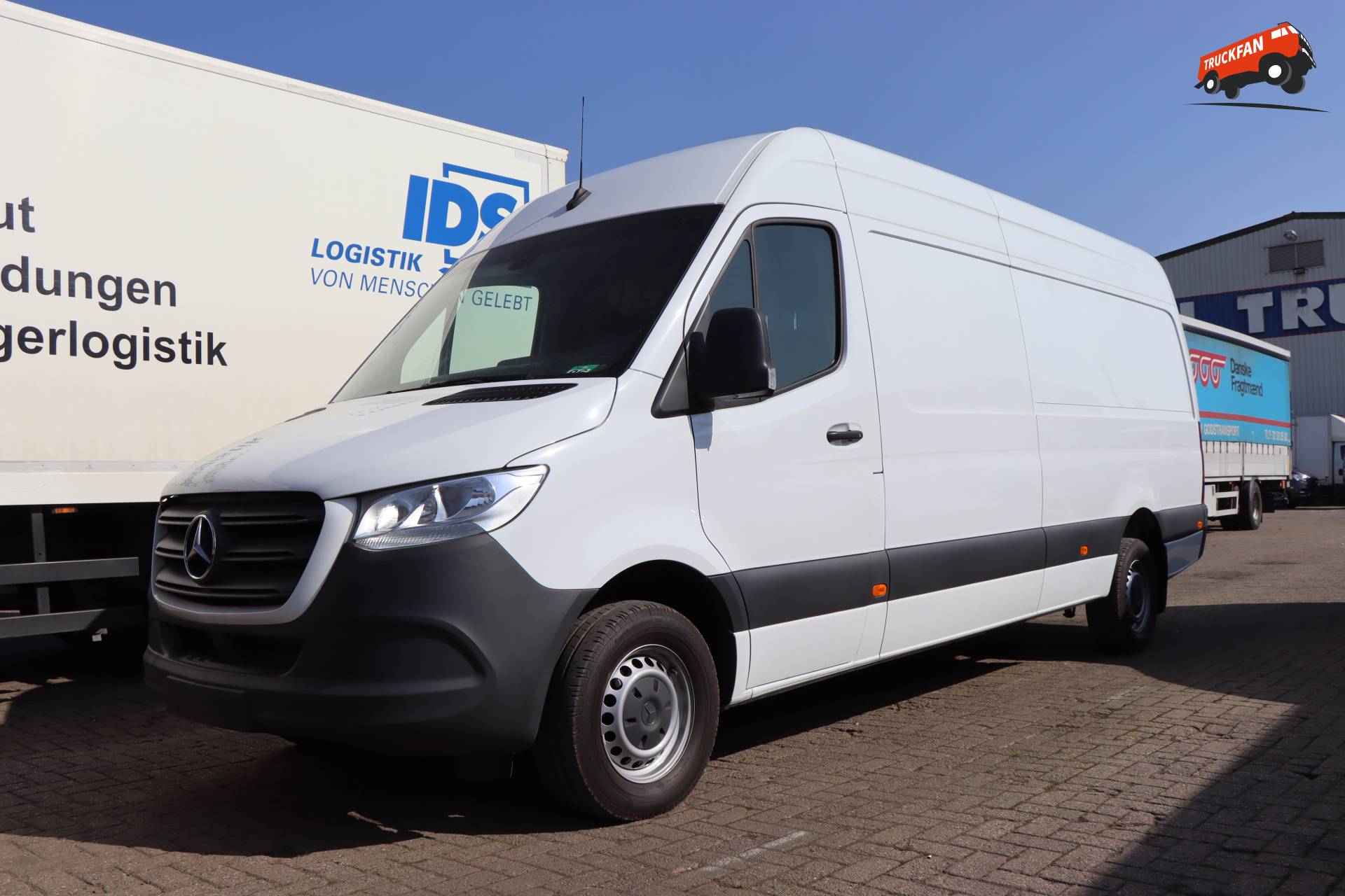 Foto Mercedes-Benz Sprinter #1462651 - TruckFan