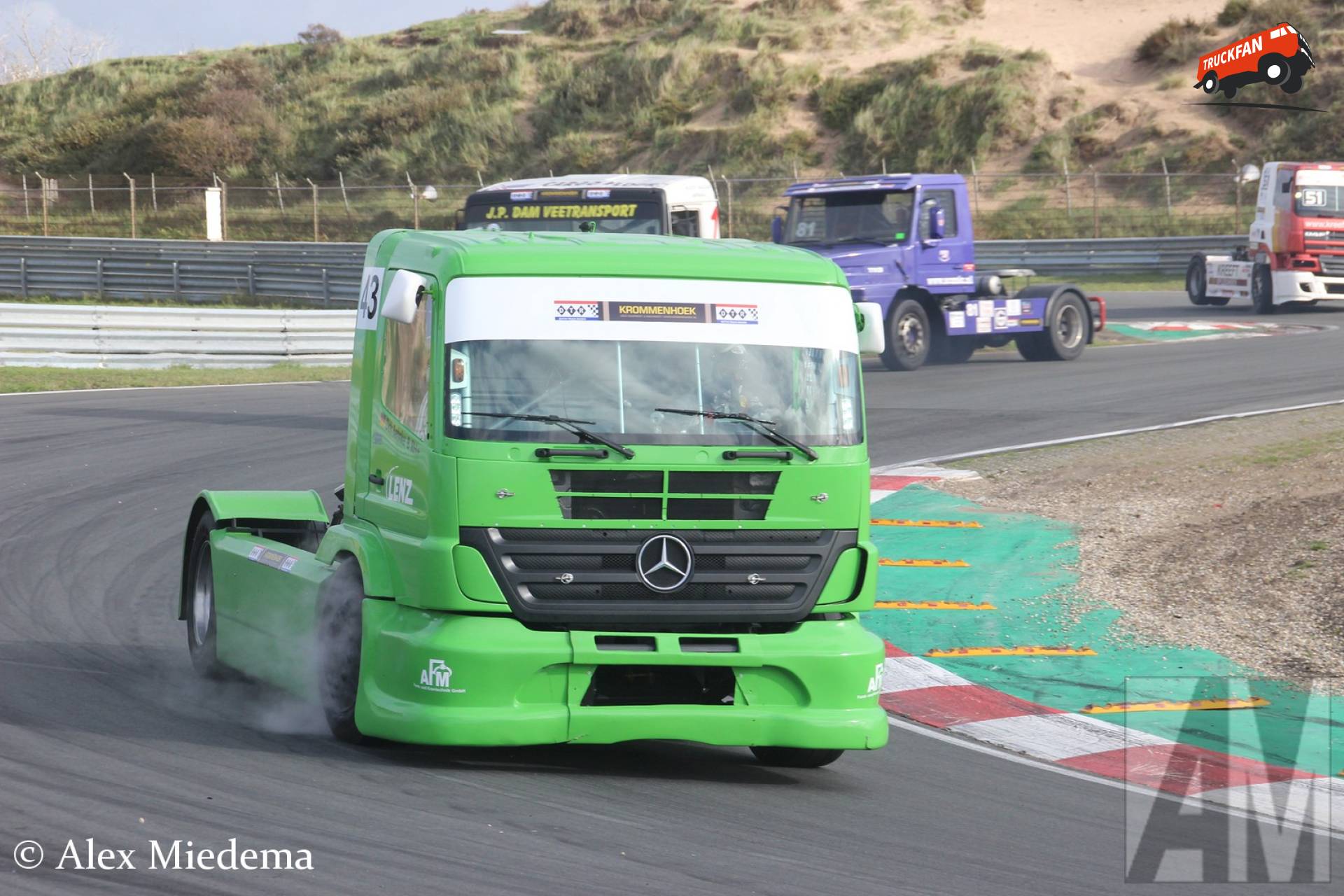Foto Mercedes-Benz Axor MP2 van Lenz Abschleppservice GmbH - TruckFan