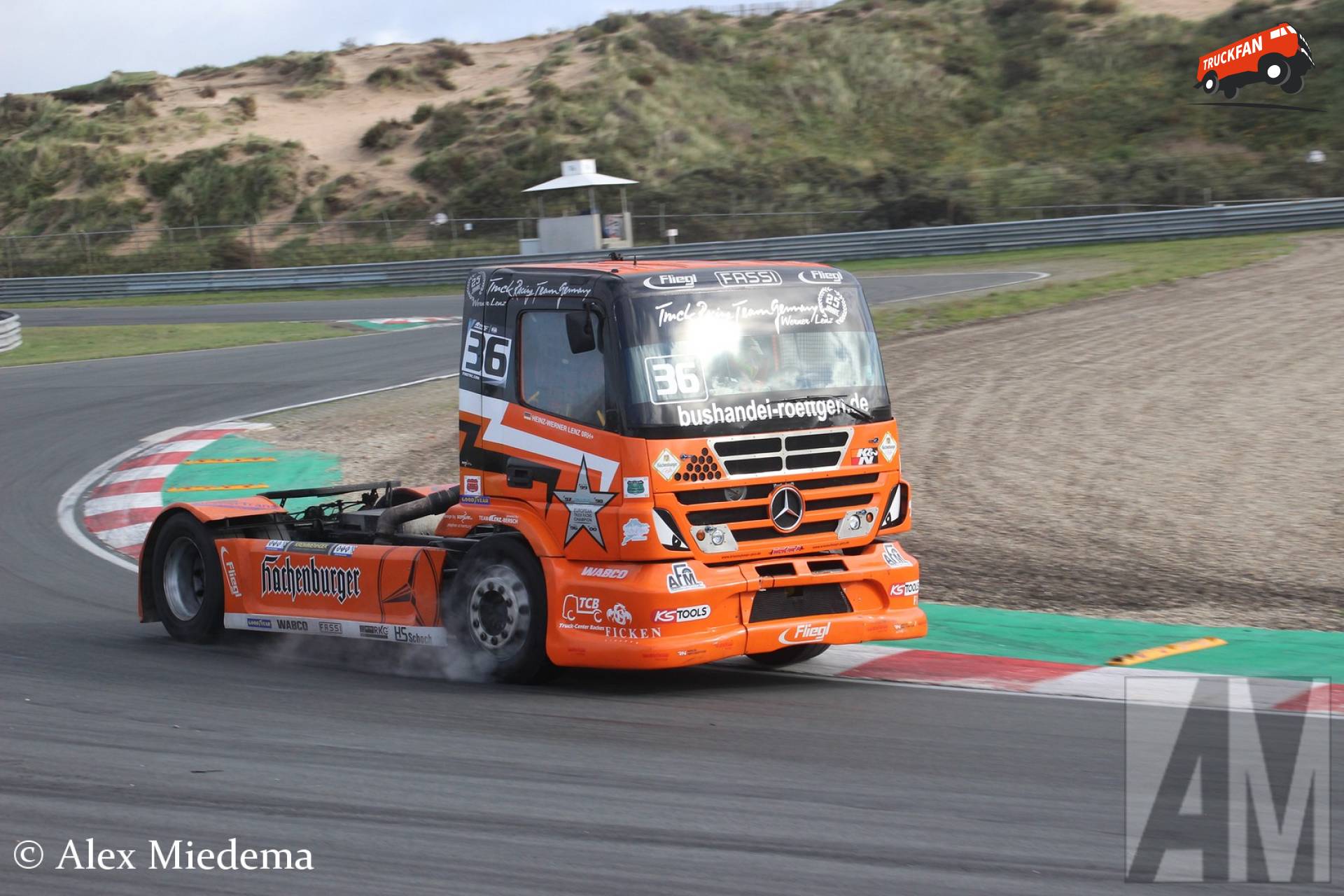 Foto Mercedes-Benz Axor MP2 van Lenz Abschleppservice GmbH - TruckFan