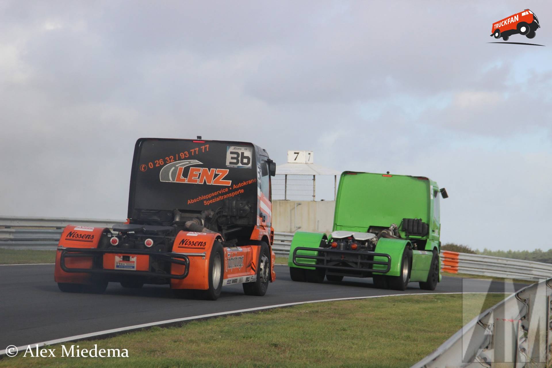 Foto Mercedes-Benz Axor MP2 van Lenz Abschleppservice GmbH - TruckFan