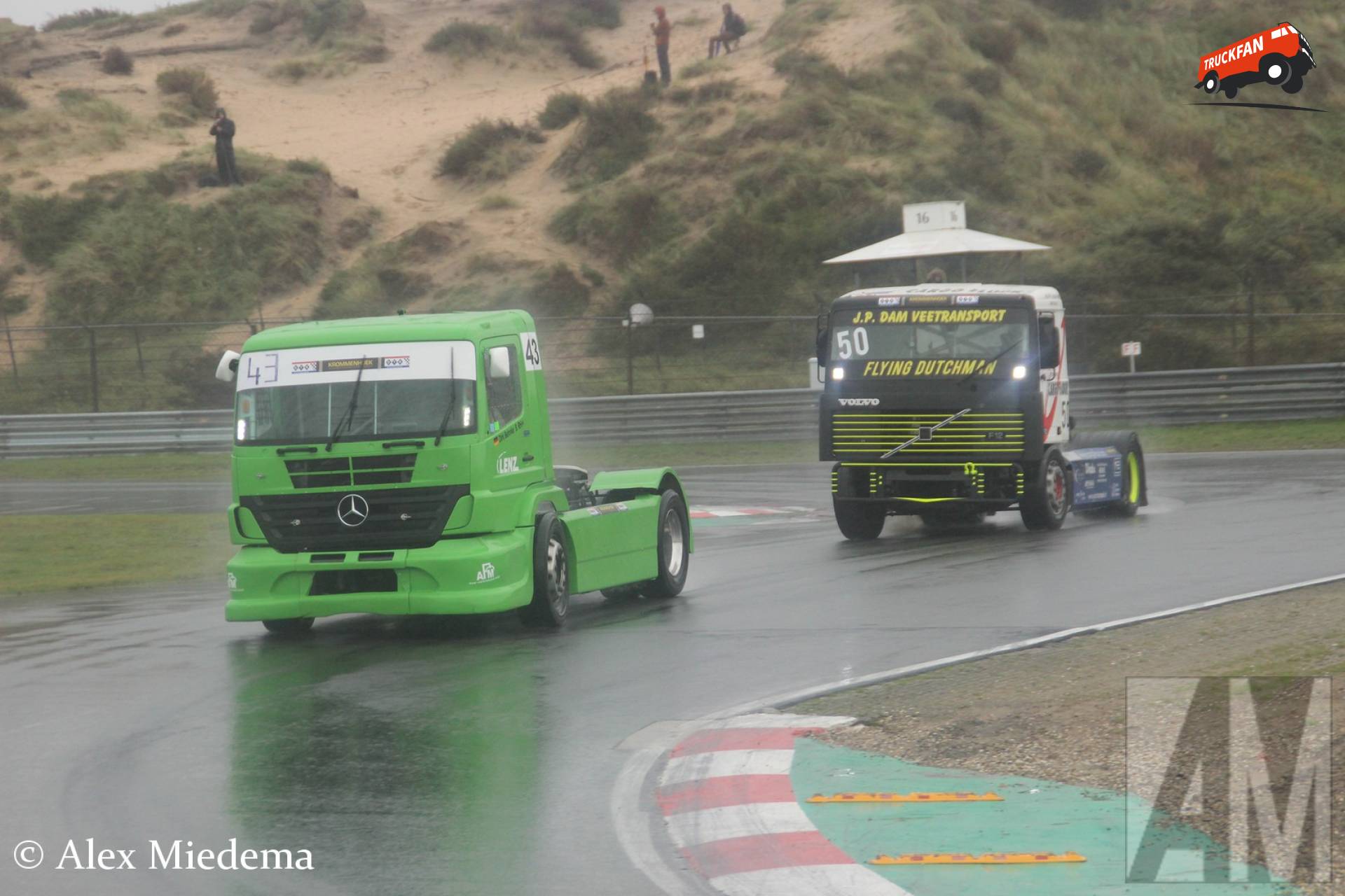 Foto Mercedes-Benz Axor MP2 van Lenz Abschleppservice GmbH - TruckFan