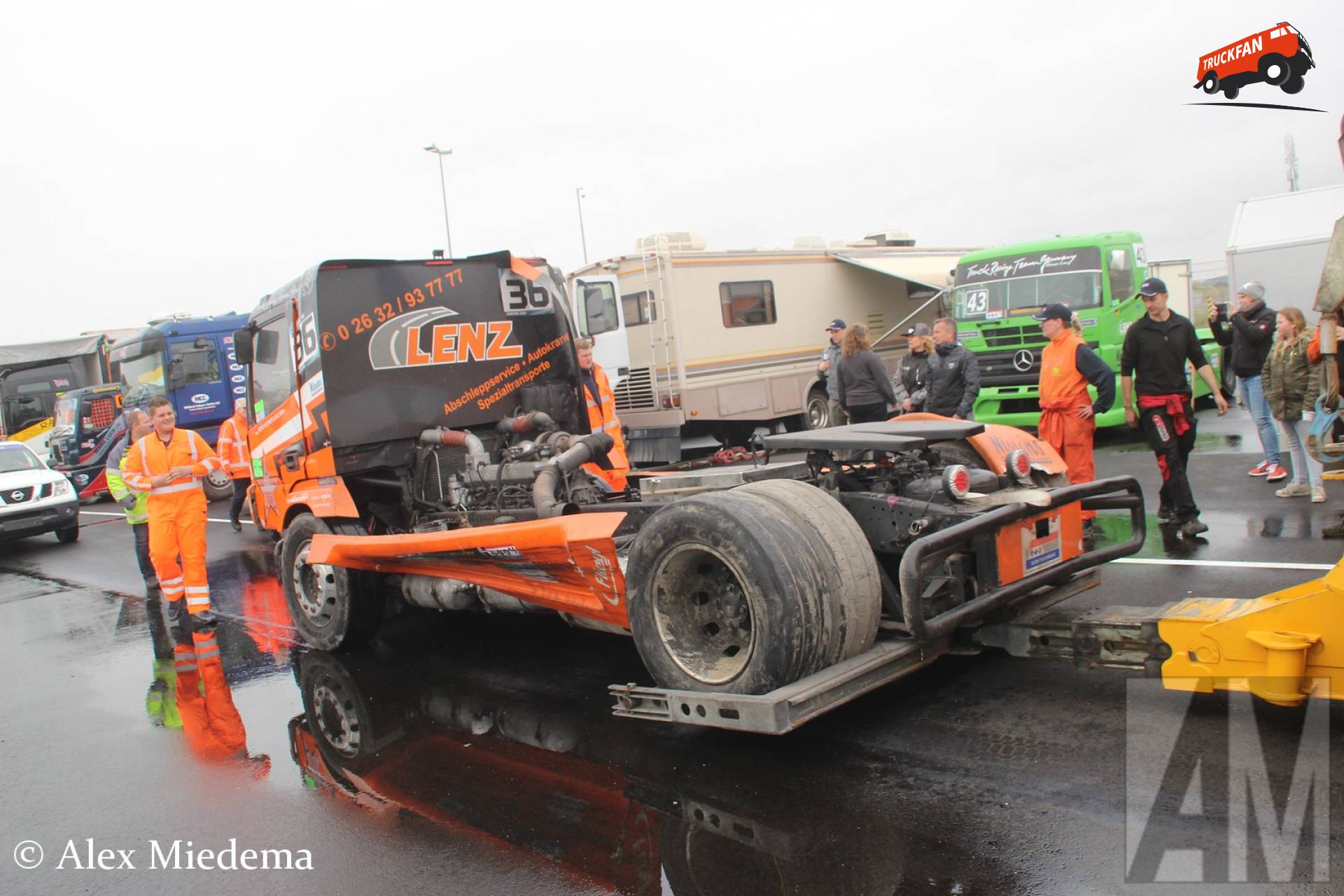 Foto Mercedes-Benz Axor MP2 van Lenz Abschleppservice GmbH - TruckFan