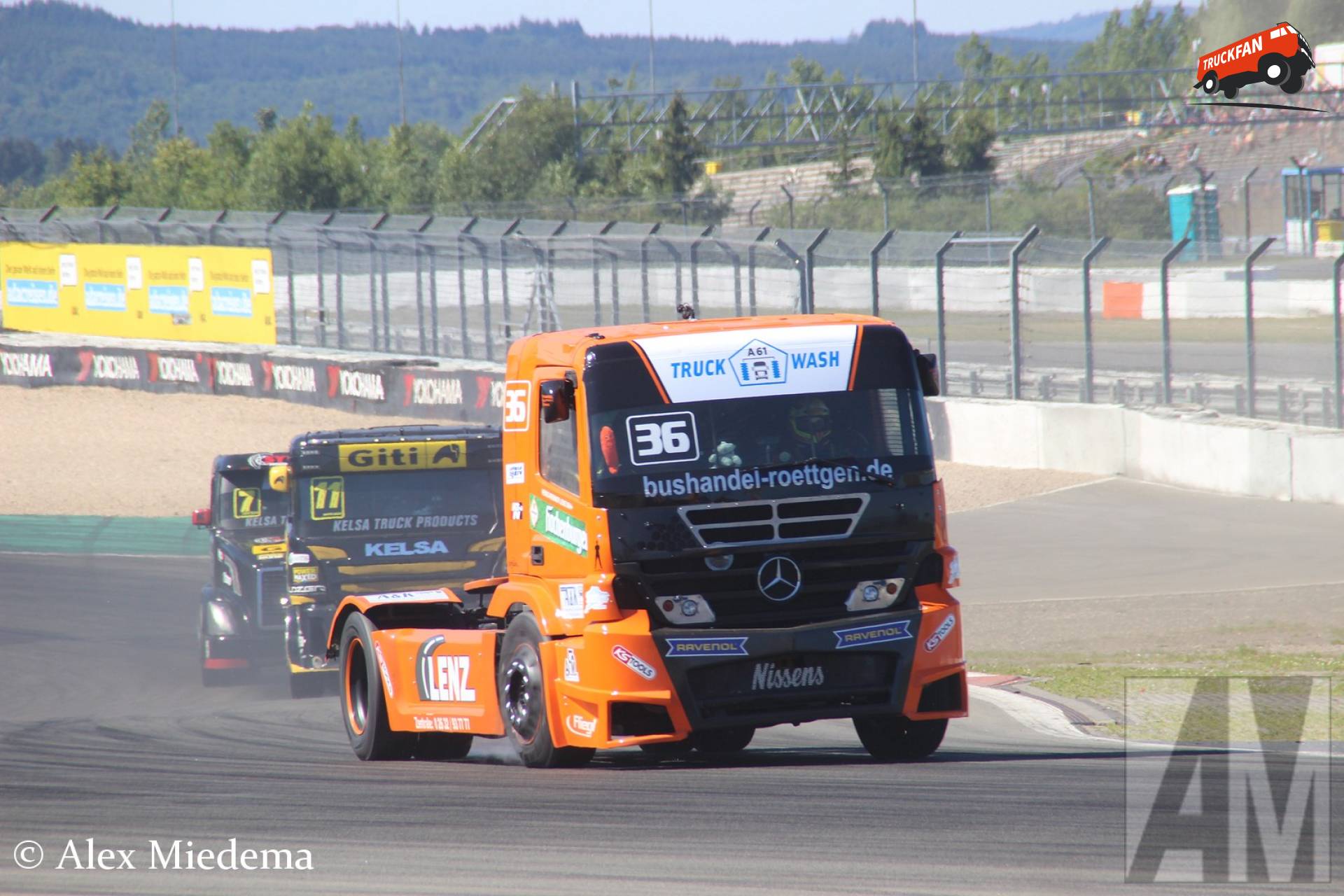 Foto Mercedes-Benz Axor MP2 van Lenz Abschleppservice GmbH - TruckFan