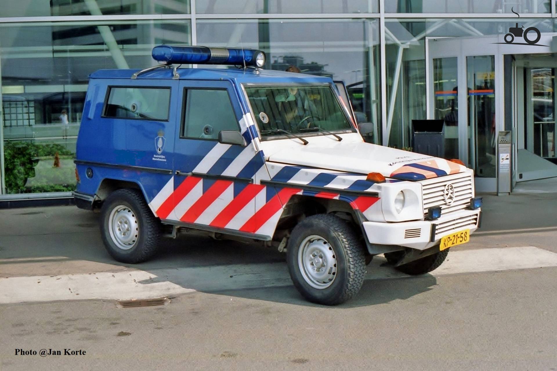 Foto Mercedes-Benz Meerdere van Koninklijke Marechaussee - TruckFan