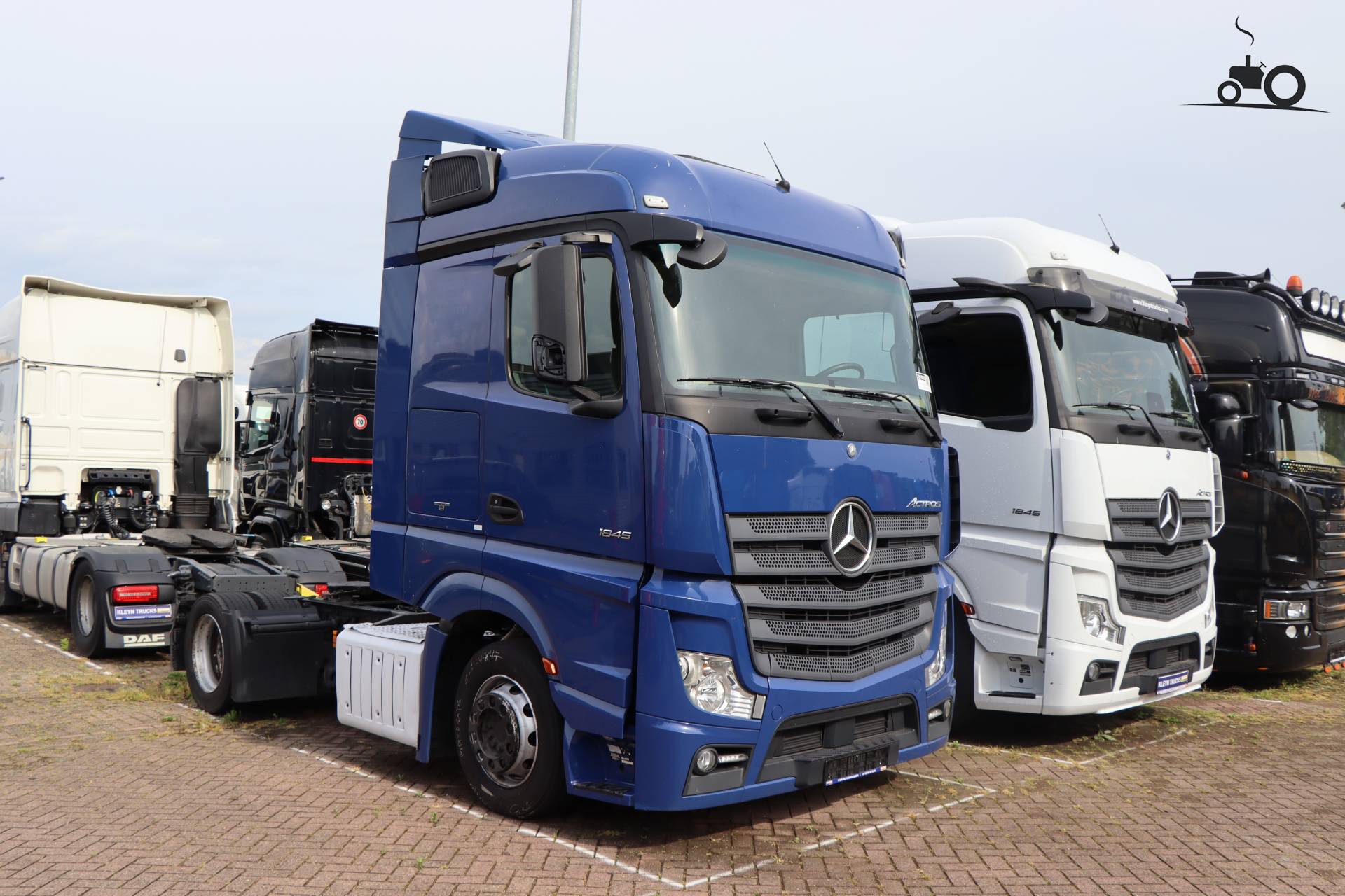 Foto Mercedes-Benz Actros MP4 #1472114 - TruckFan