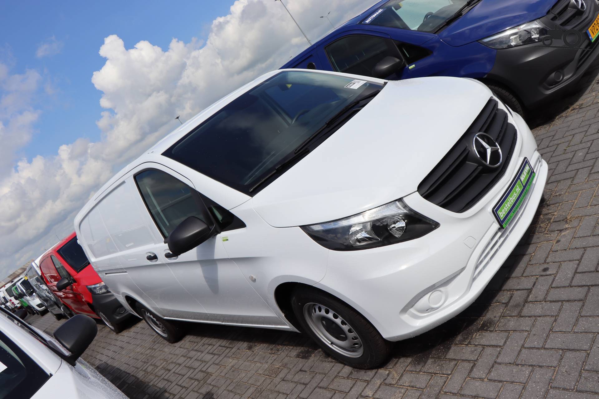 Foto Mercedes-Benz Vito #1475426 - TruckFan