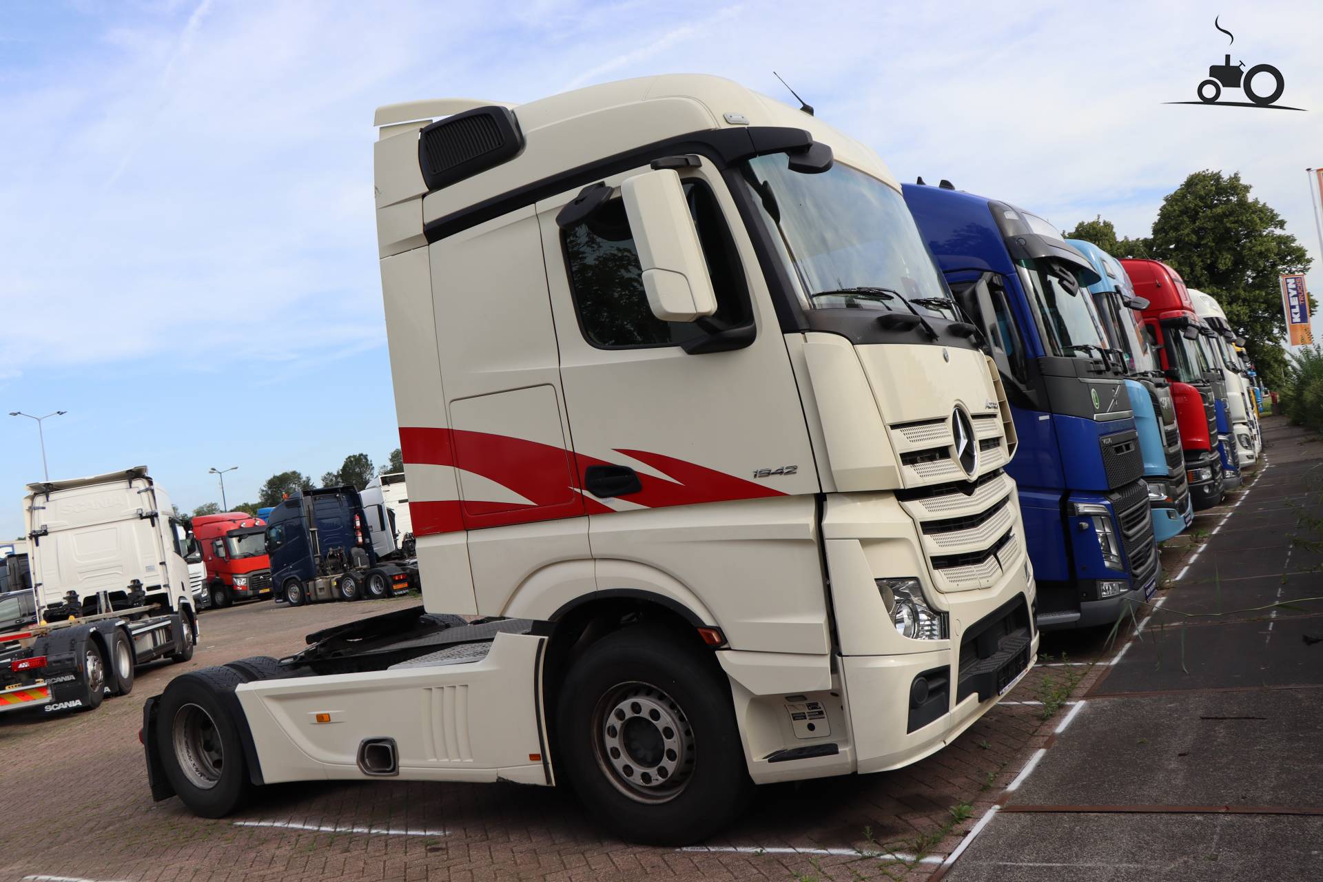 Foto Mercedes-Benz Actros MP4 #1485310 - TruckFan
