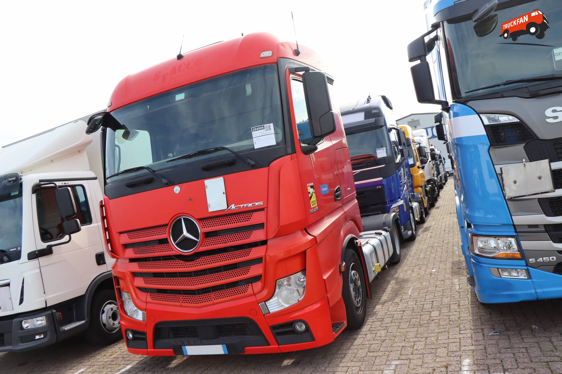 Foto Mercedes-Benz Actros MP4 #1485330 - TruckFan
