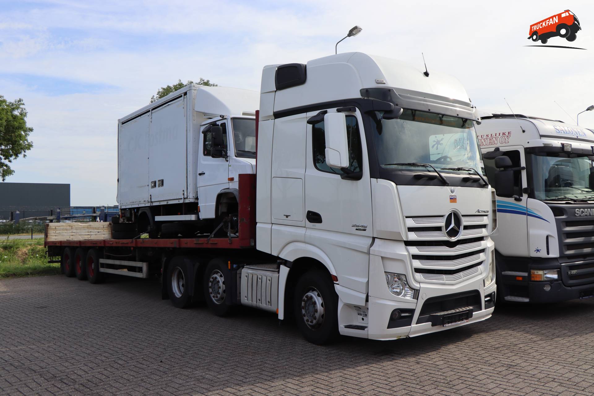 Foto Mercedes-Benz Actros MP4 #1485351 - TruckFan