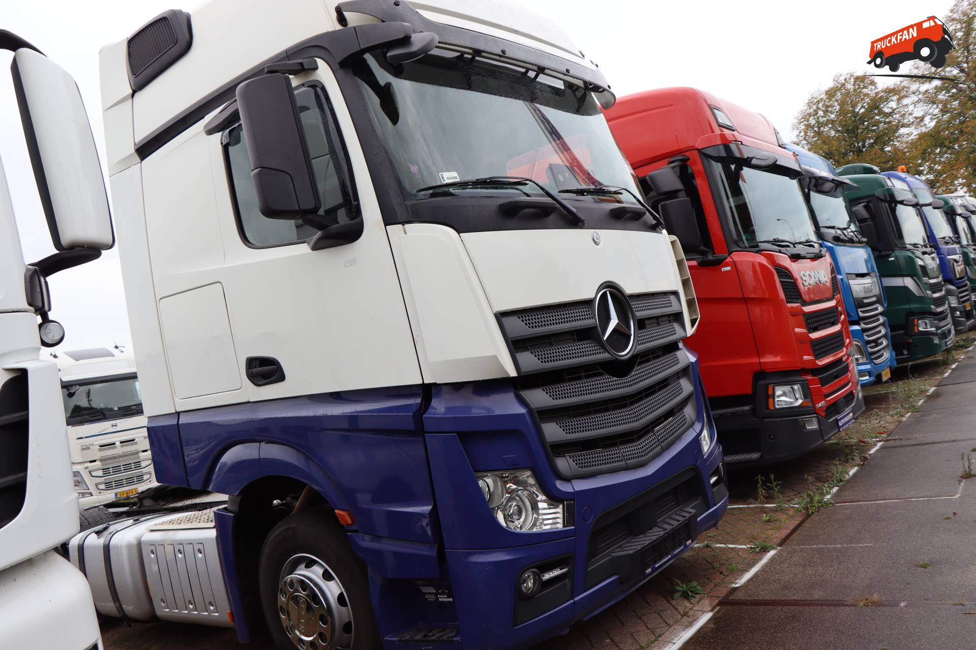 Foto Mercedes-Benz Actros MP4 #1493903 - TruckFan