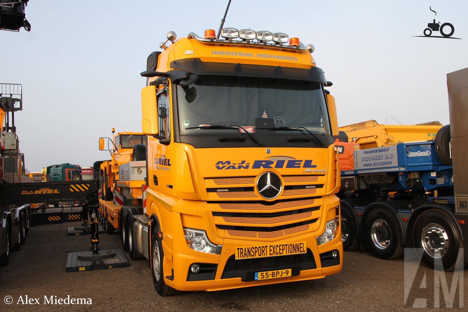 Foto Mercedes-Benz Actros MP5 van M.J. van Riel B.V., M.J. van Riel ...