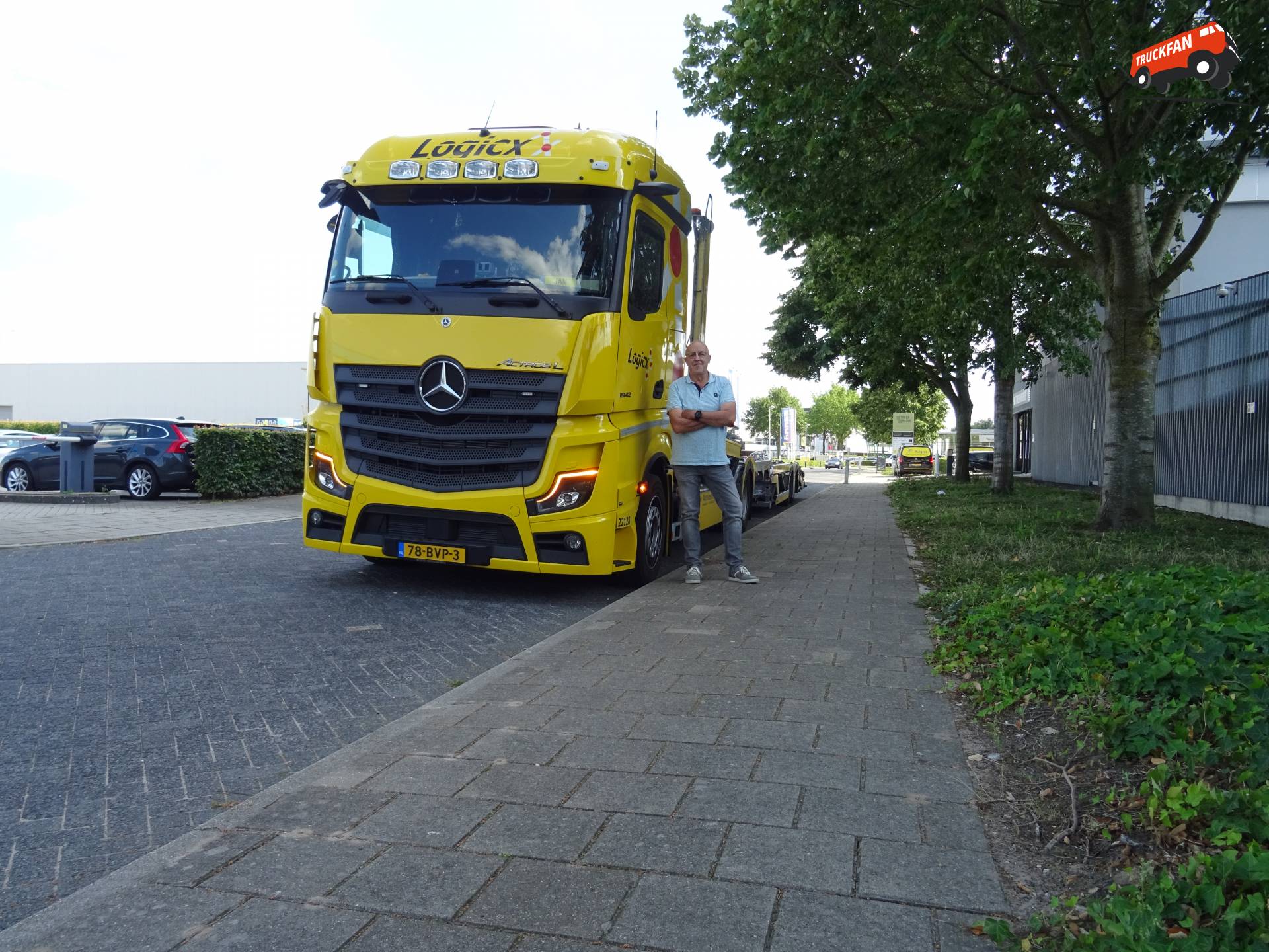 Foto Mercedes-Benz Actros MP5 van Logicx - TruckFan