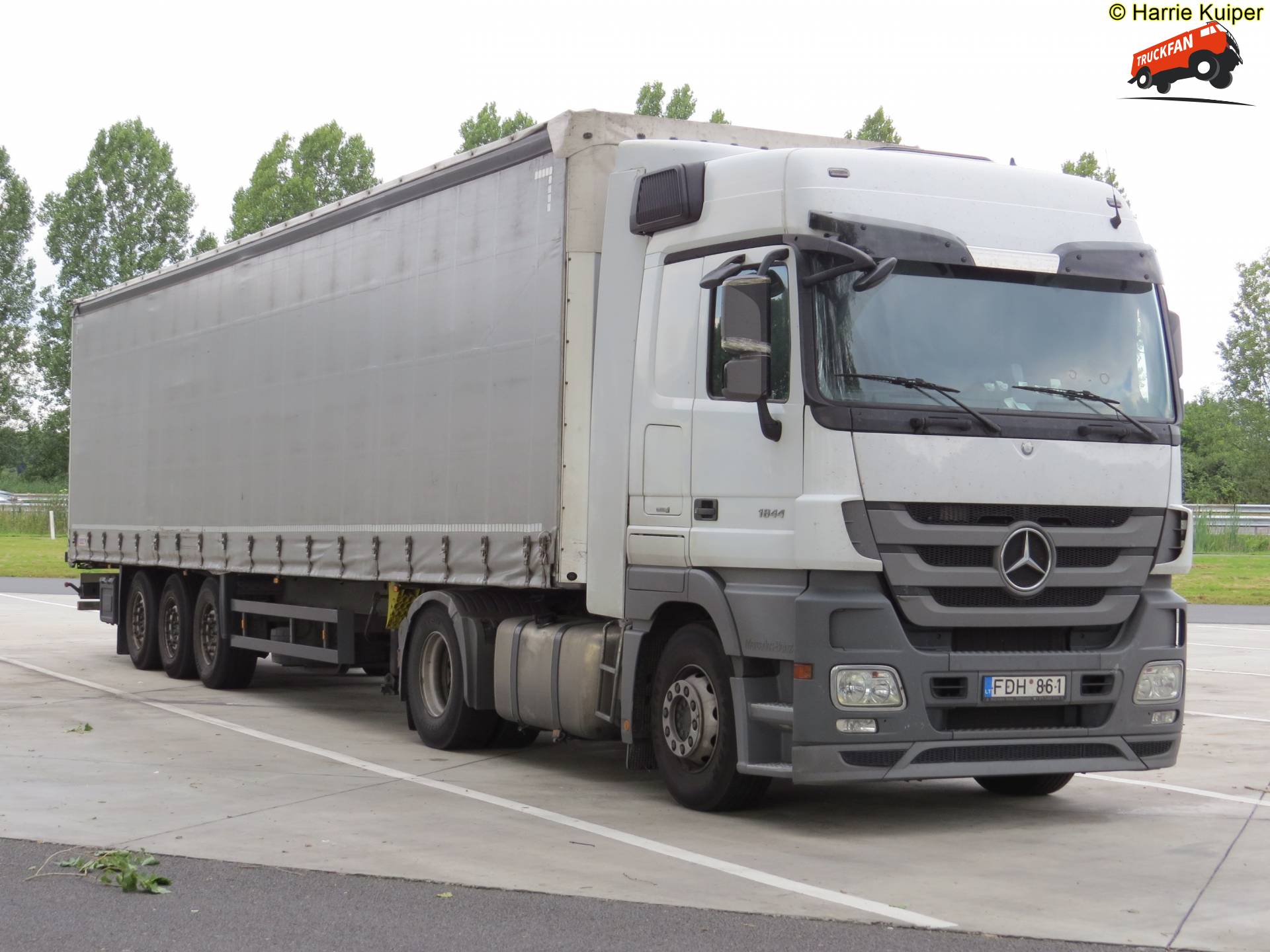 Foto Mercedes-Benz Actros MP3 #1064025 - TruckFan